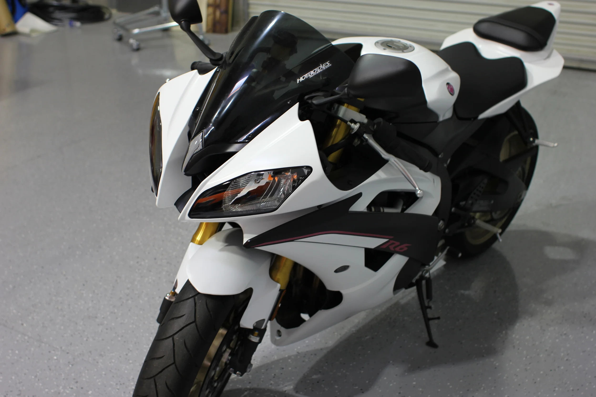 Custom Yamaha R6 White