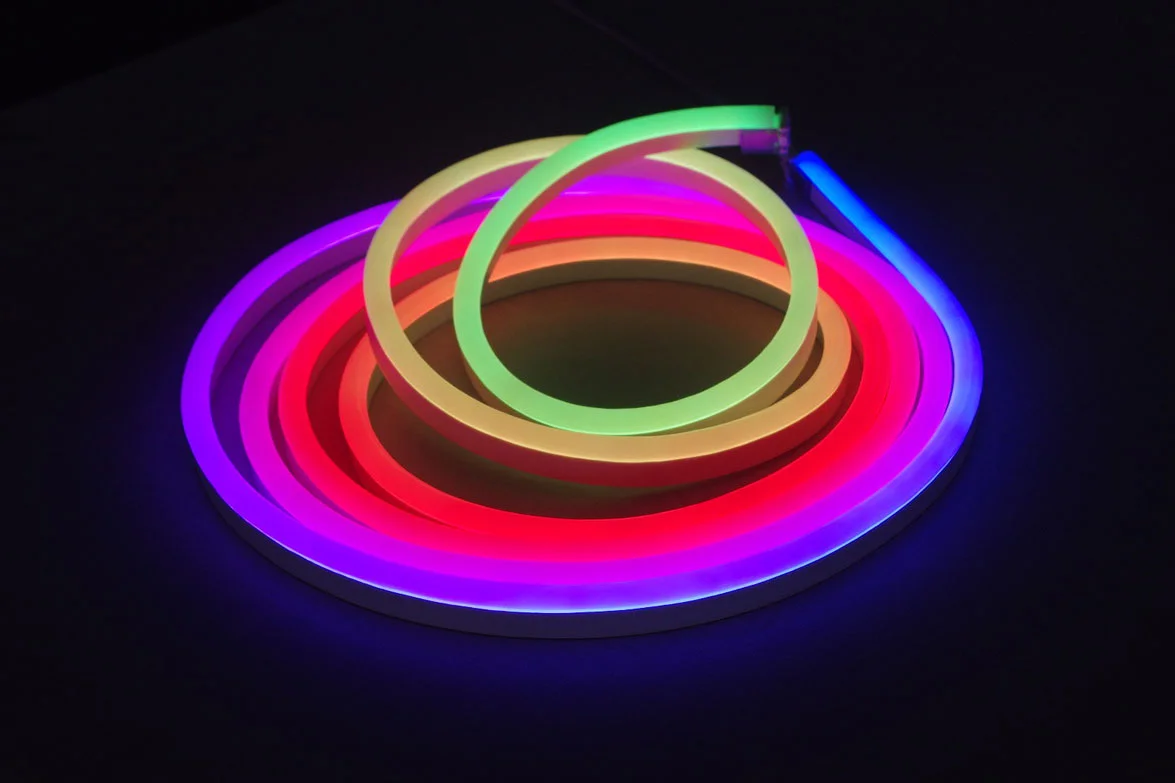 LED Curve Tube RGB Side View — ALMA