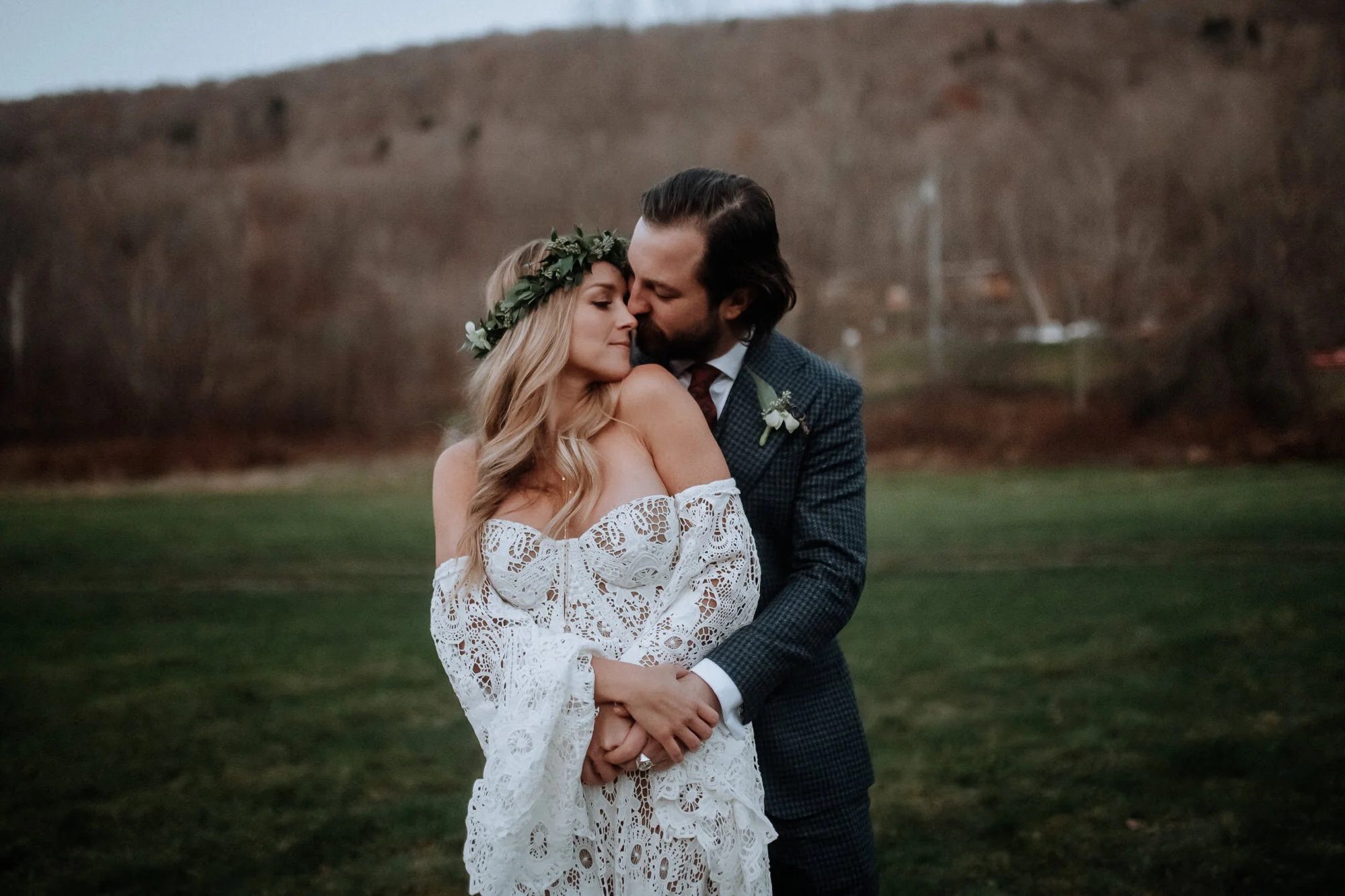 Full Moon Resort Wedding Photos - Autumn, Boho, Catskills - Hudson ...