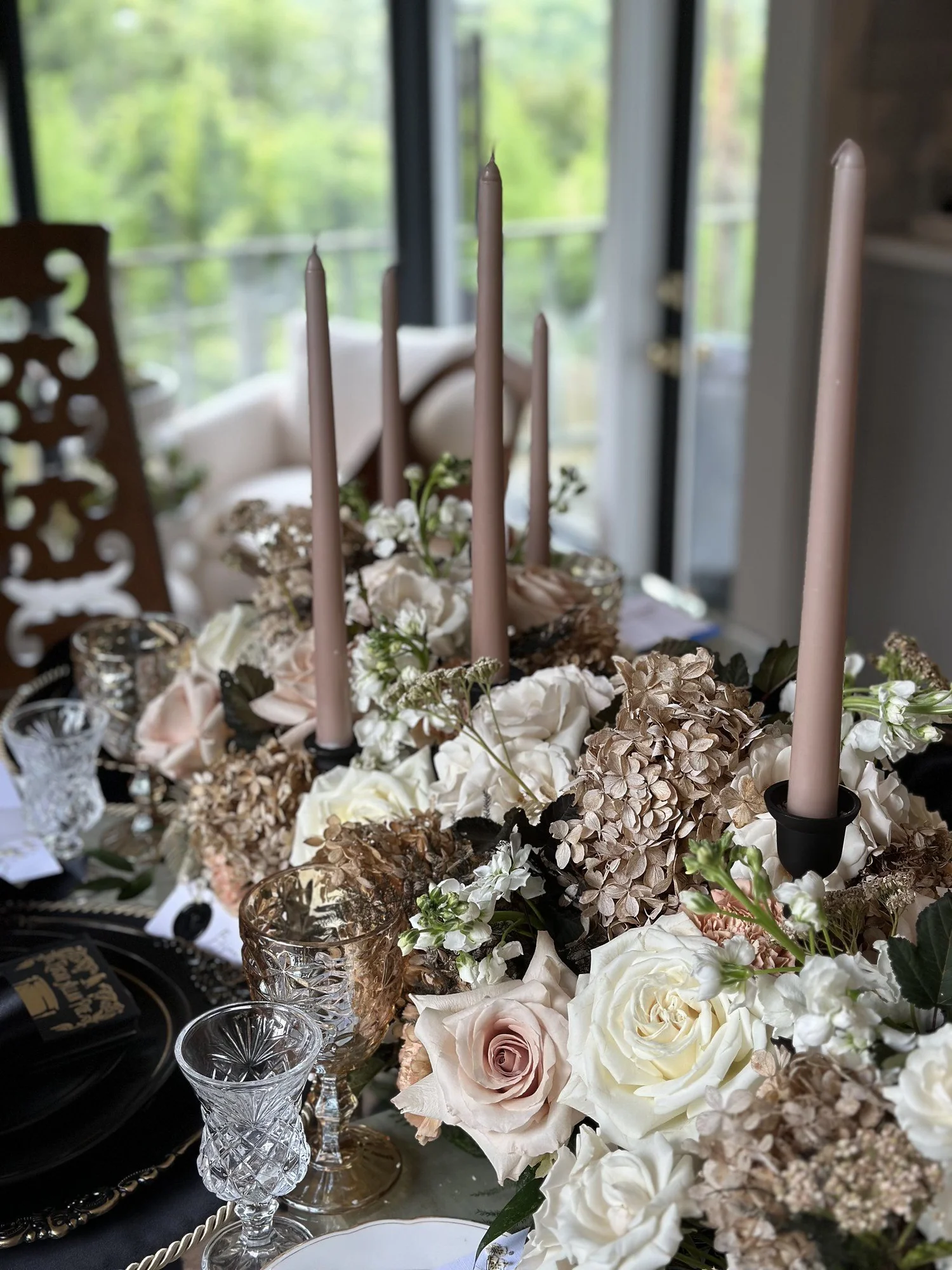 Mocha Mousse - Pantone's 2025 Color of the Year and the Perfect Palette ...