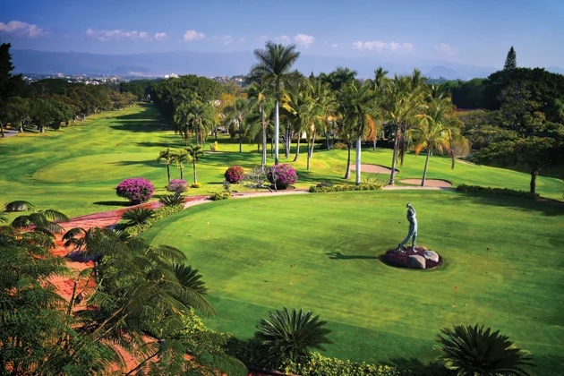 TABACHINES (AMTOUR) — Golfing Mexico