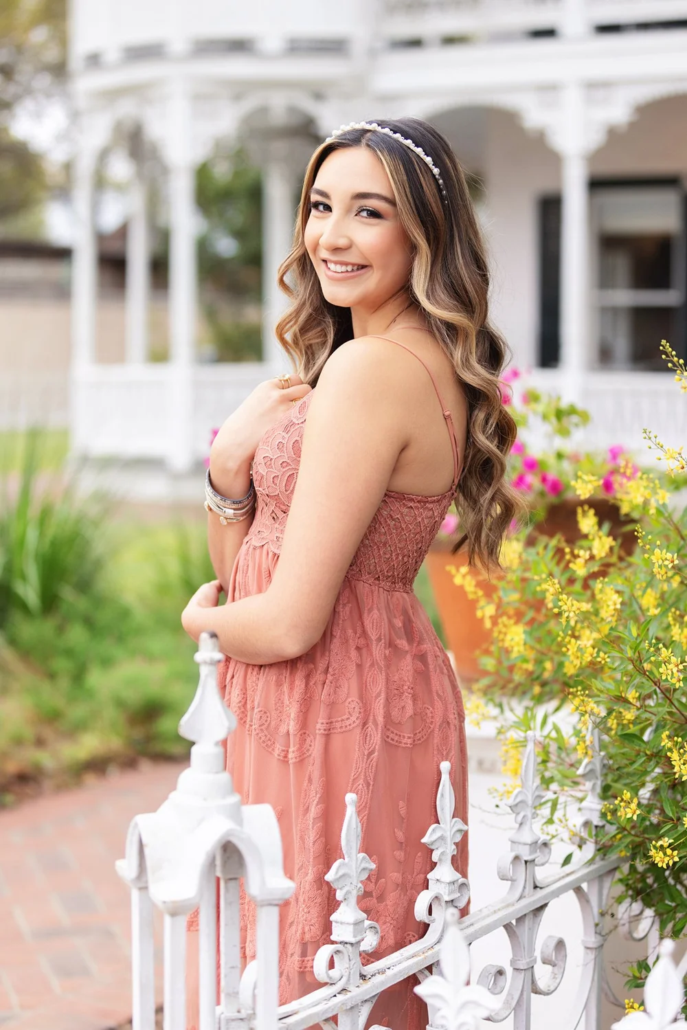 Gruene Senior Portraits / San Antonio Senior Photographer / Tori ...