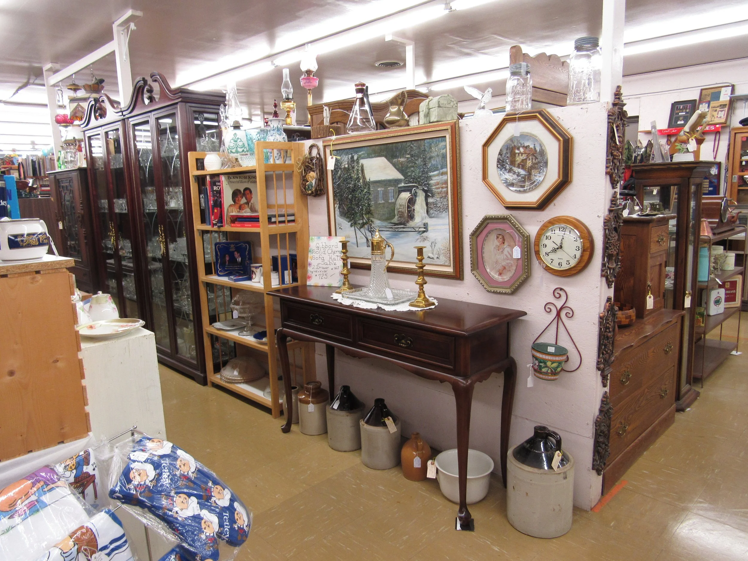 Collins Bay Flea Market