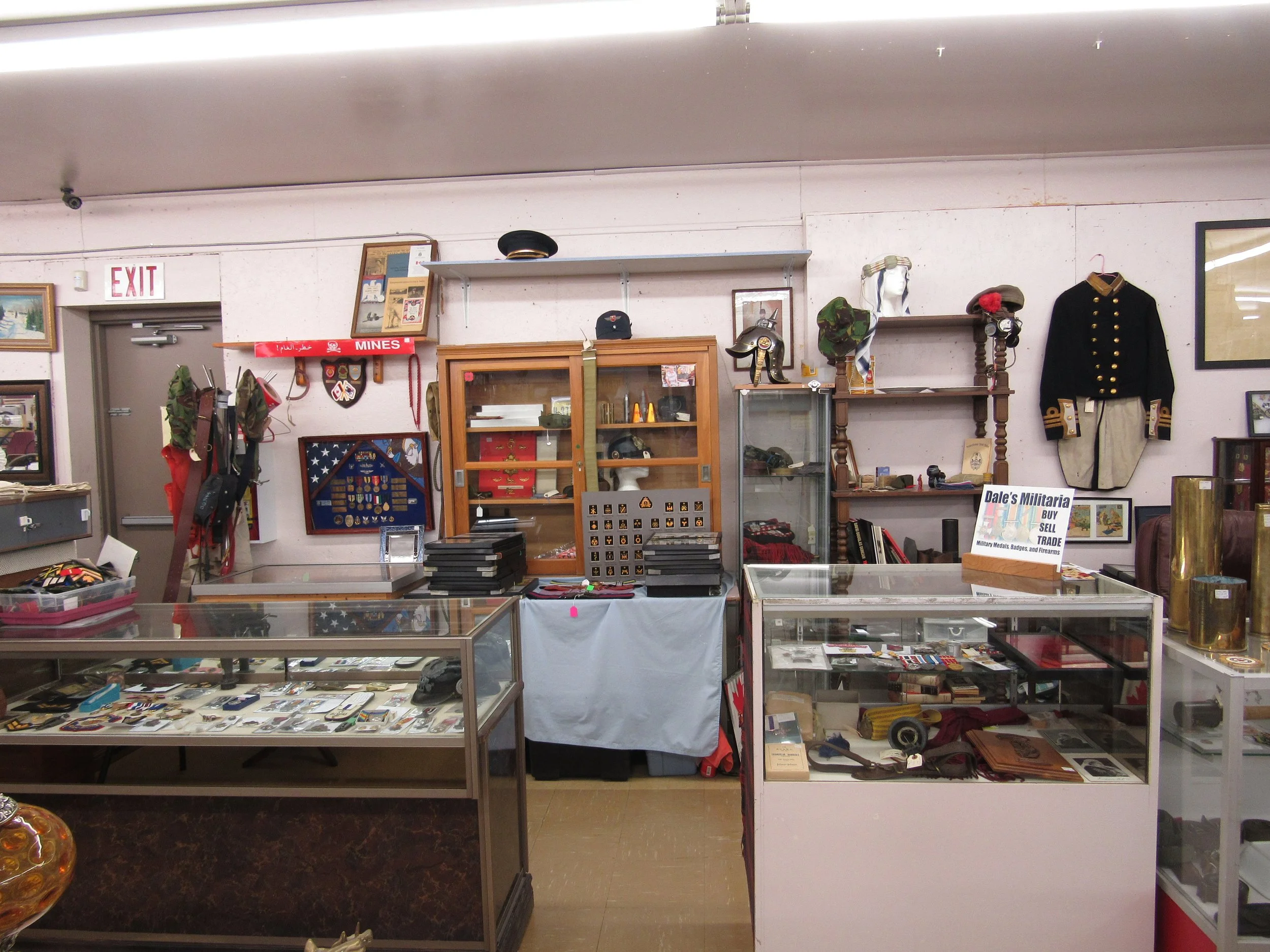 Collins Bay Flea Market