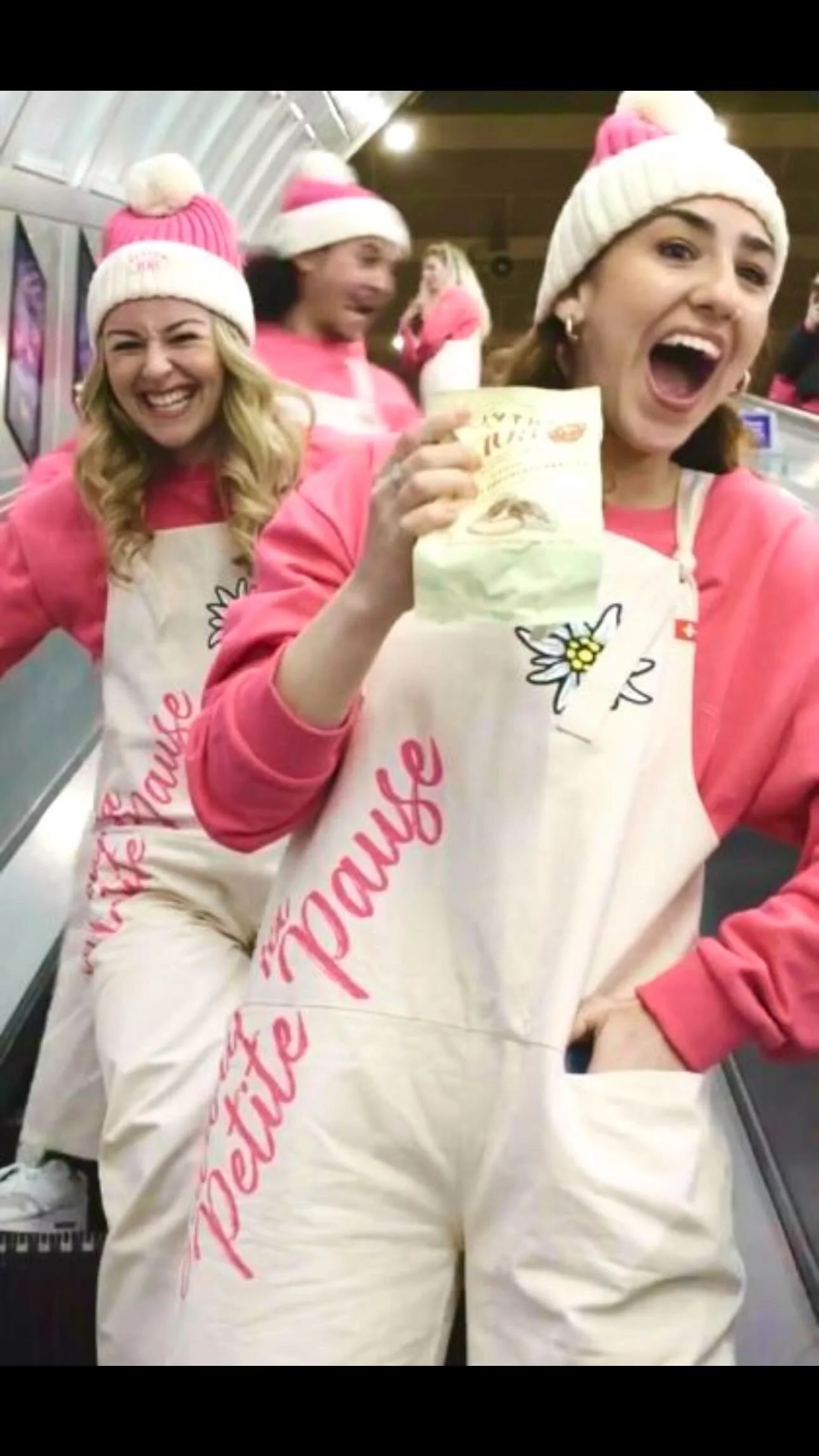 Club Mob - Bespoke Surprises, Dancing Waiters, Singing Waiters, Flash Mobs