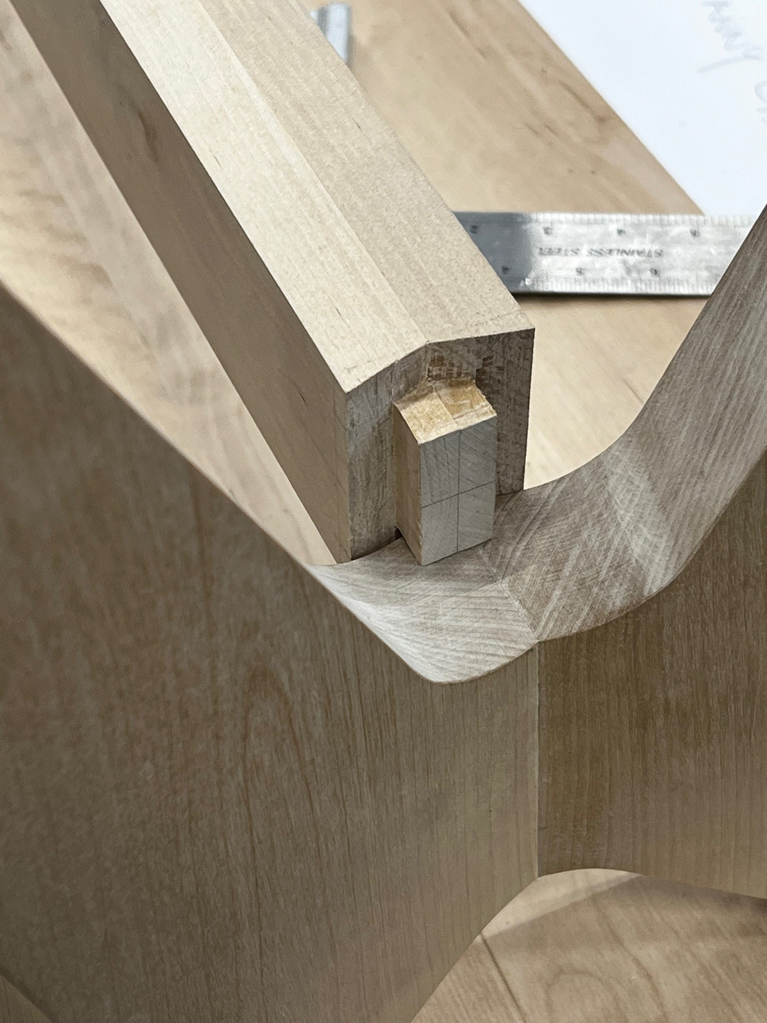 BOOMERANG BENCH — Dg