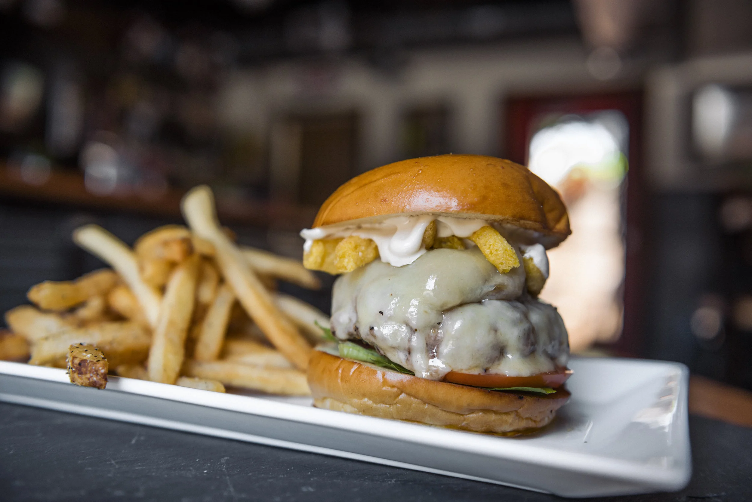 Chomp Kitchen and Drinks | Burgers, Sandwiches, Beer