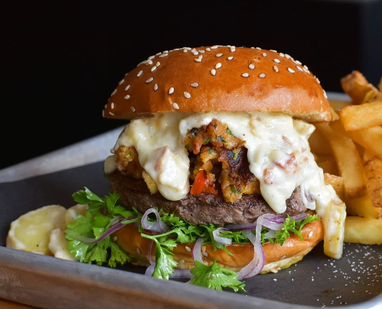 Chomp Kitchen and Drinks | Burgers, Sandwiches, Beer