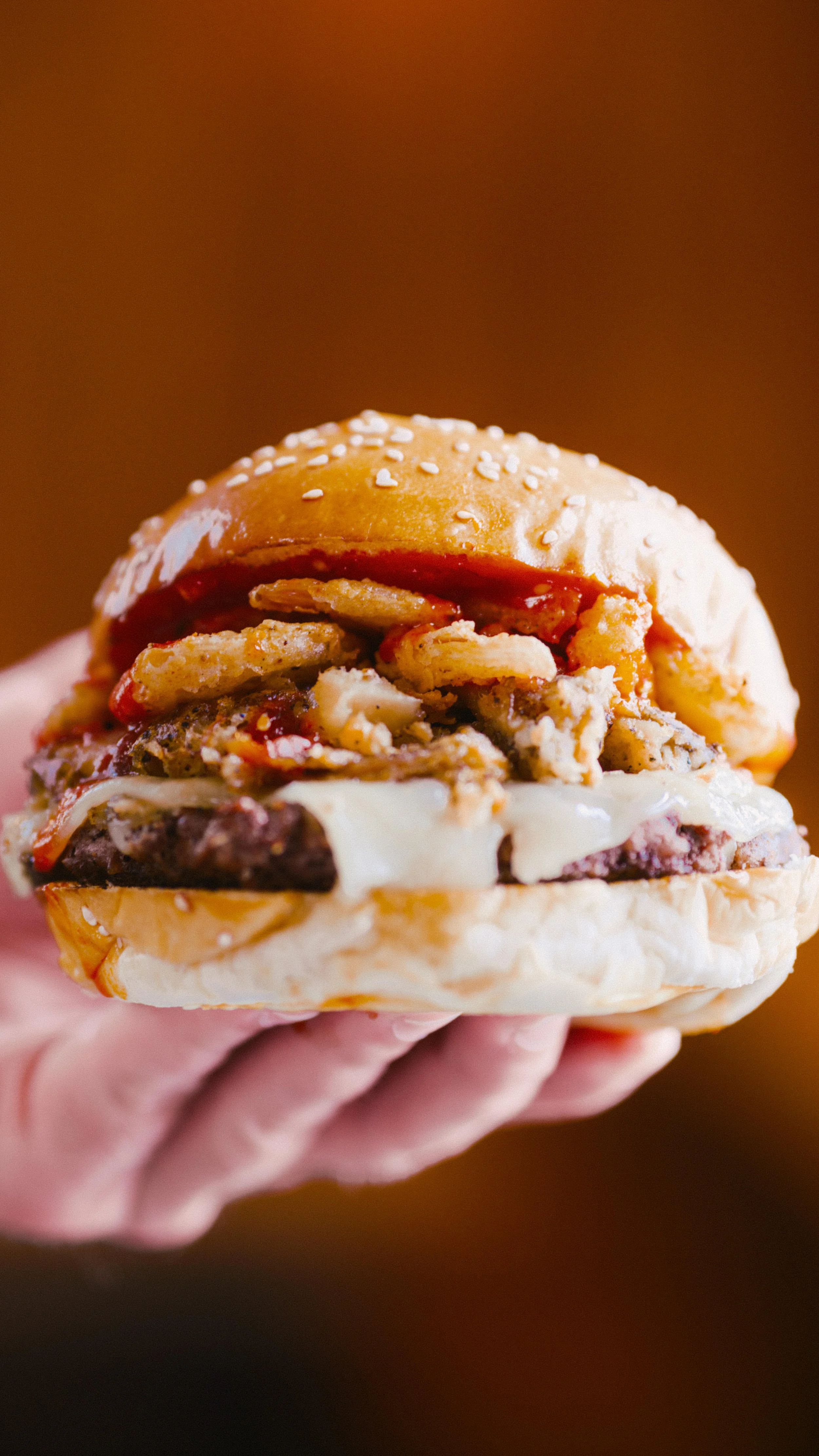 Chomp Kitchen and Drinks | Burgers, Sandwiches, Beer