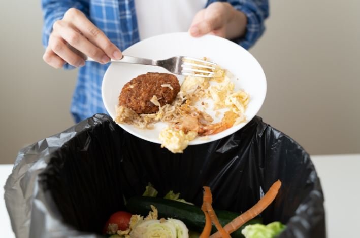 10 practical ways a restaurant kitchen can reduce food waste — AFS