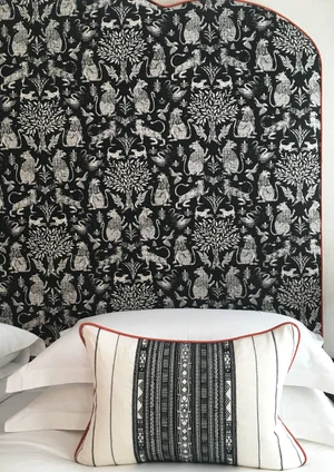 L I N D S A Y A L K E R | HOME