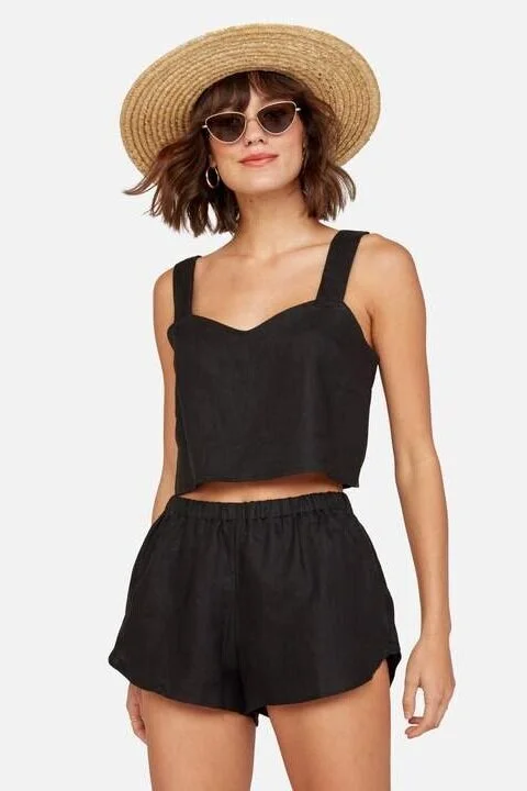 14 Sustainable Basics Clothing Brands For A Practical Wardrobe (2024 ...