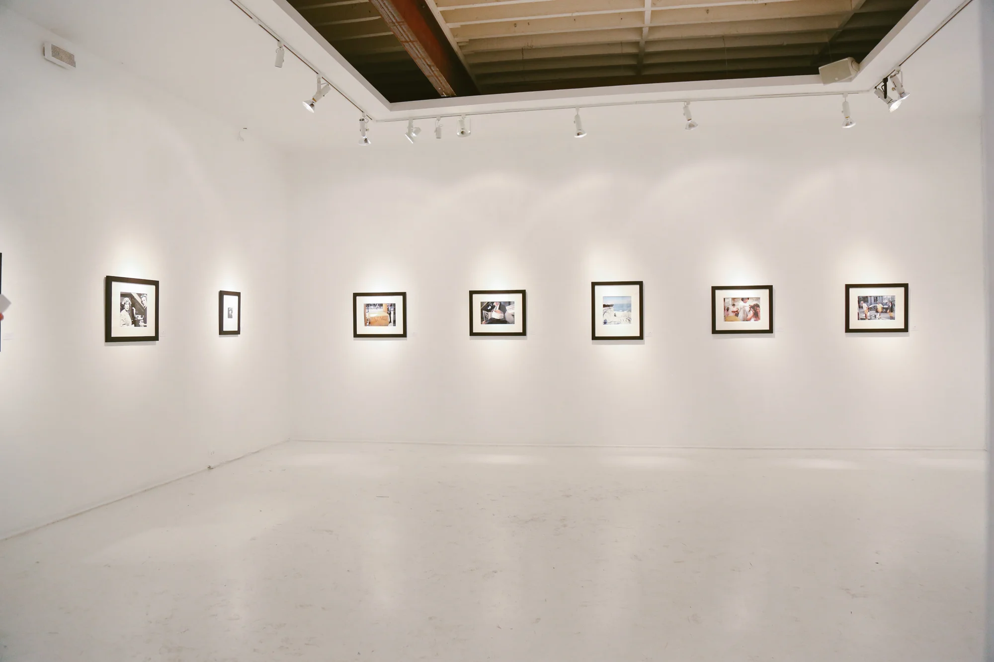 Tim Roth Hosts Vivian Maier Photo Collection Exhibition at Merry ...