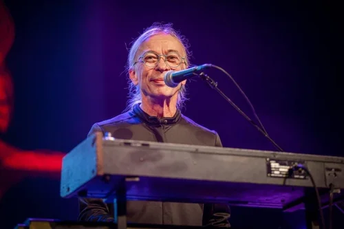 Greg Hawkes — Eddie Japan