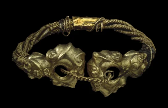 How do you wear a torc? From the British Museum — The Practical Gemologist