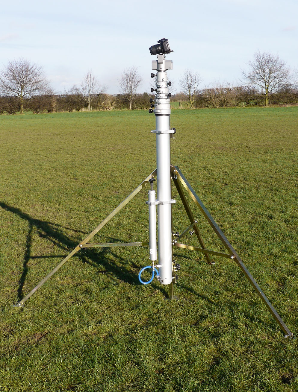 Hague 6m Highshot Camera Mast With Stand & 340 Powerhead Kit 1 — Hague ...