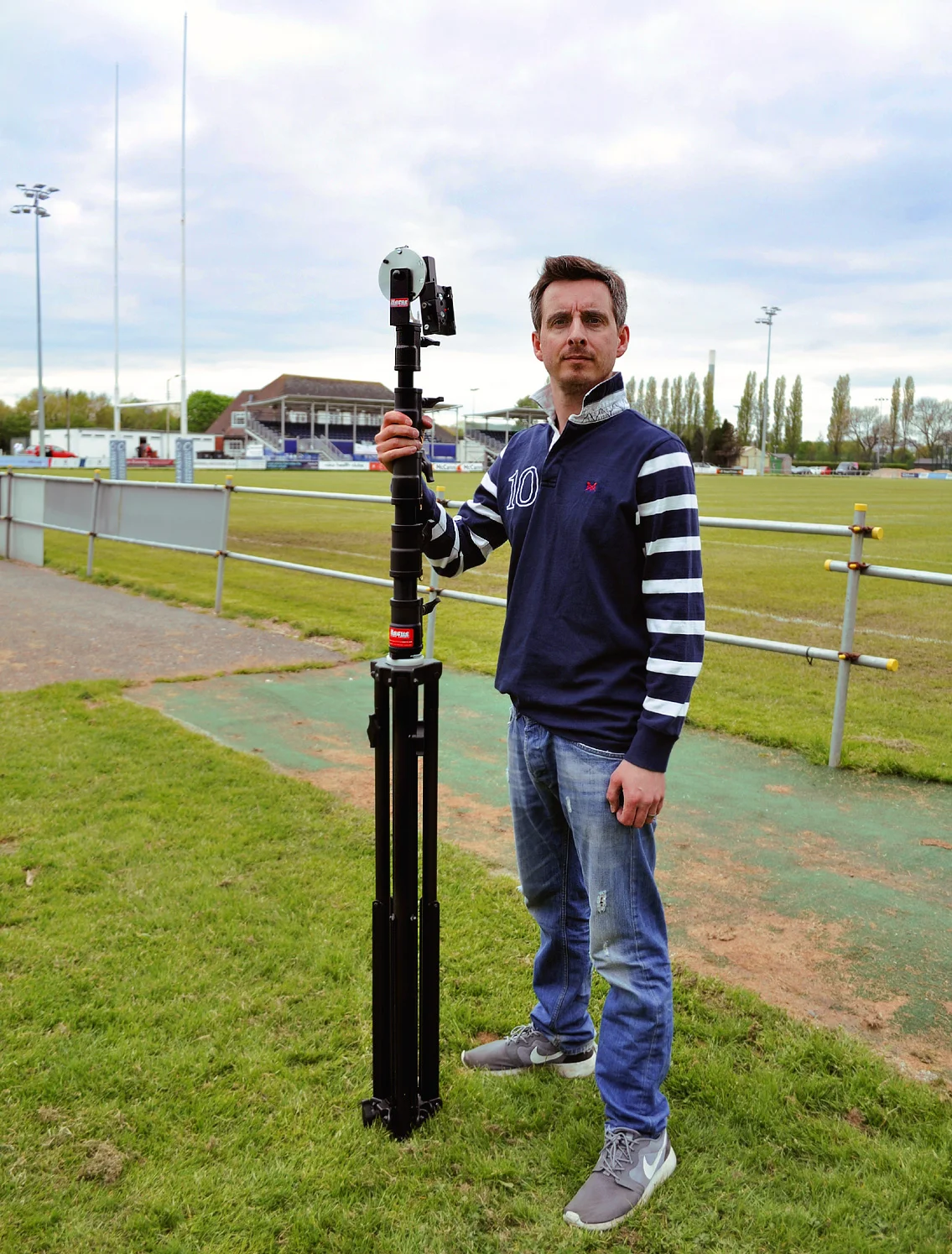 Hague AMP4 Highshot Camera Mast With Manual Pan & Tilt Plus Padded Bag ...