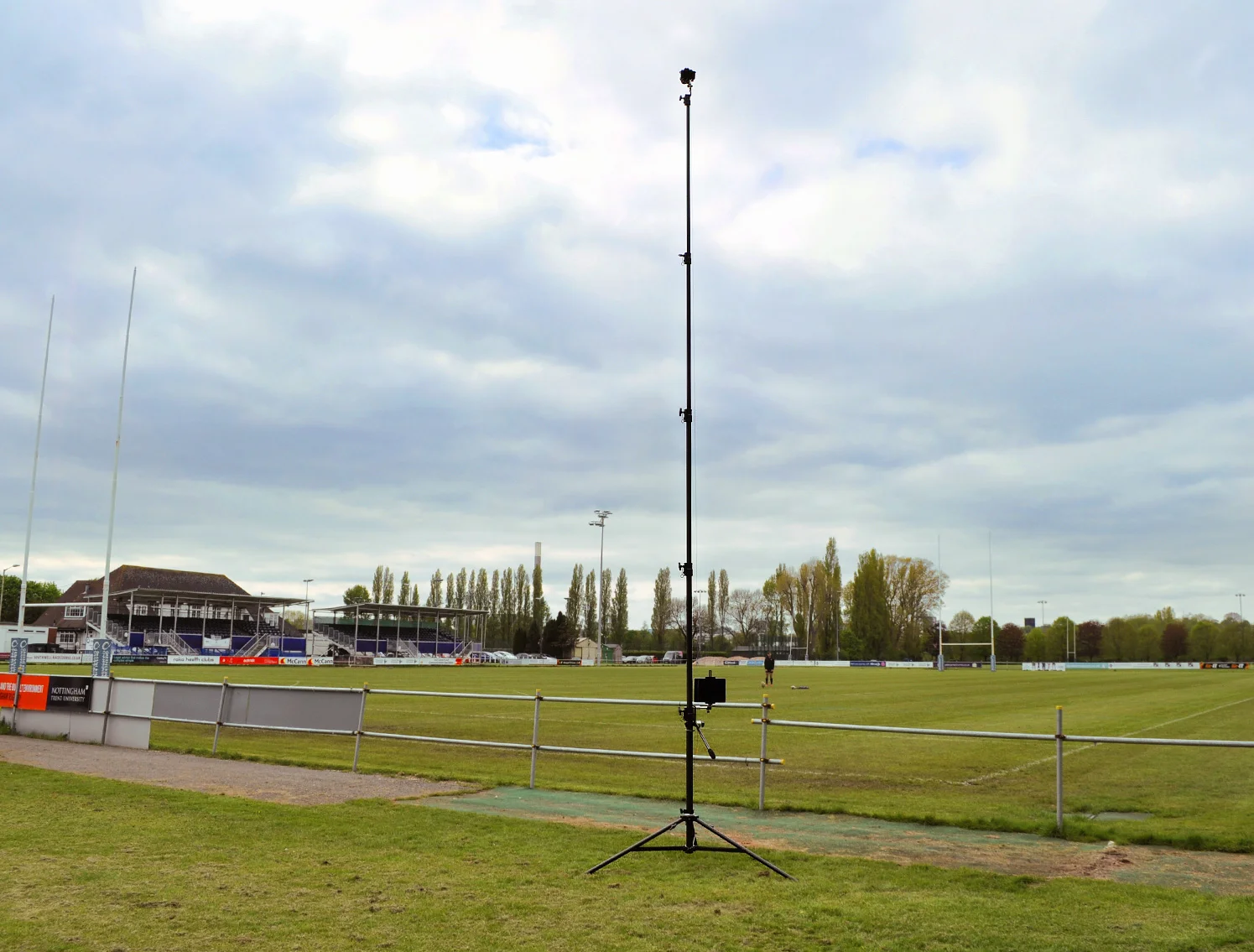 Hague AMP4 Highshot Camera Mast With Manual Pan & Tilt Plus Padded Bag ...