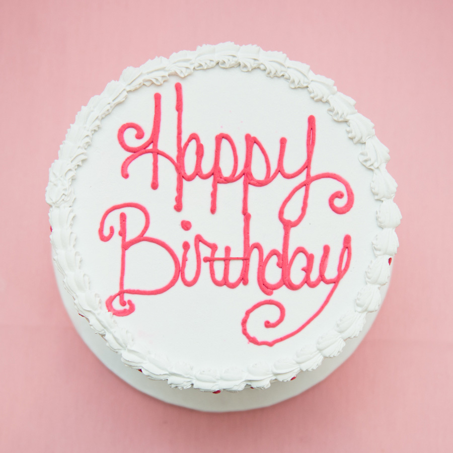 Signature Cakes for parties in Fort Worth | Creme De La Creme Cake Company