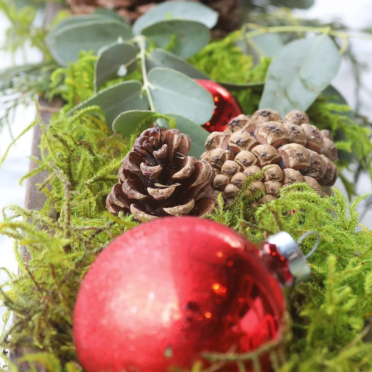 A Festive Guide to Christmas Decorating — Made on 23rd