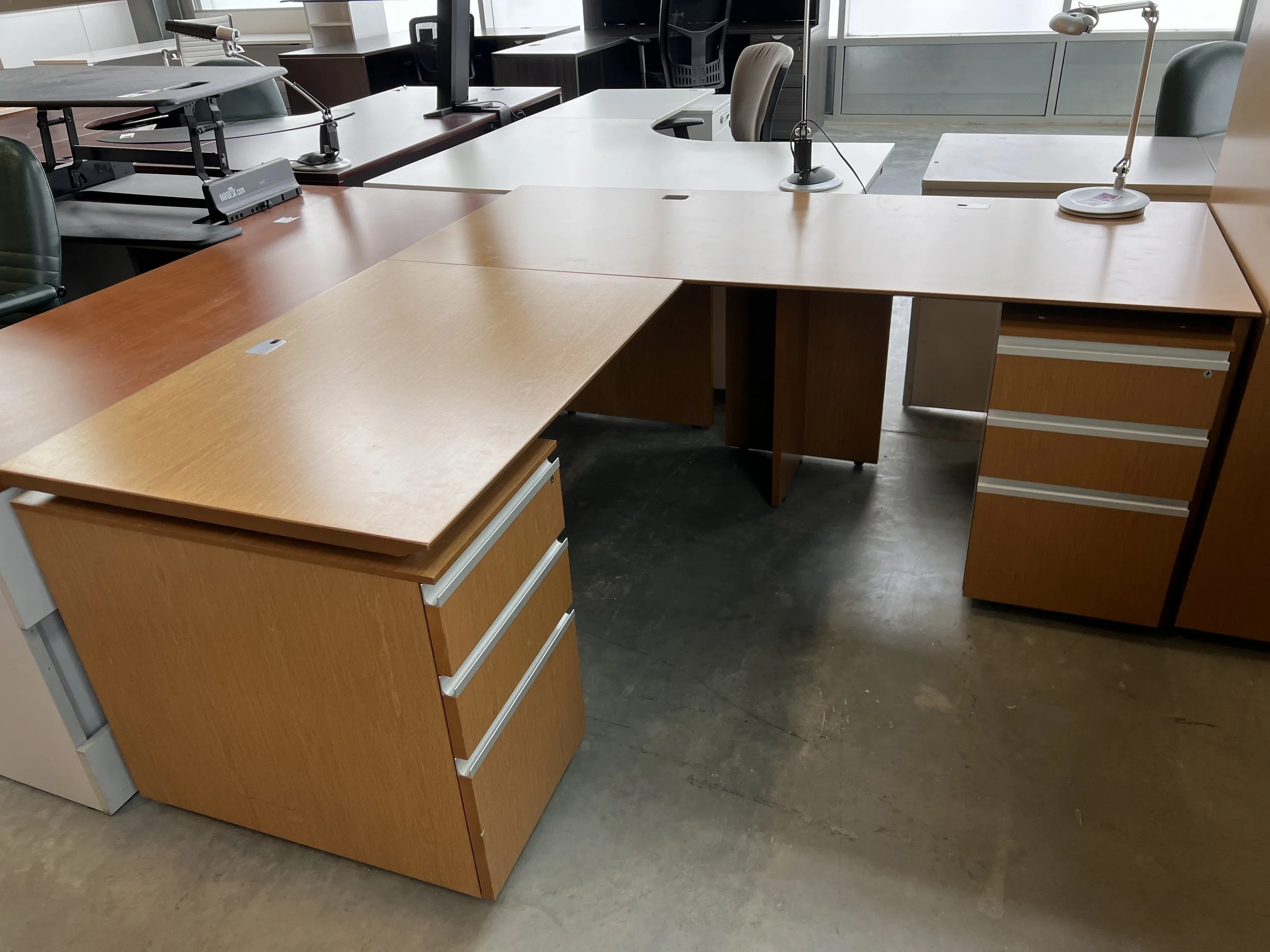 Used Desks — Premiere Office Furniture