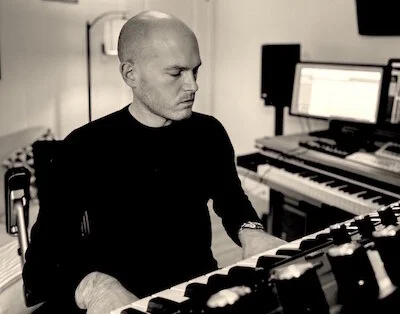 Bio — Alexander Bornstein