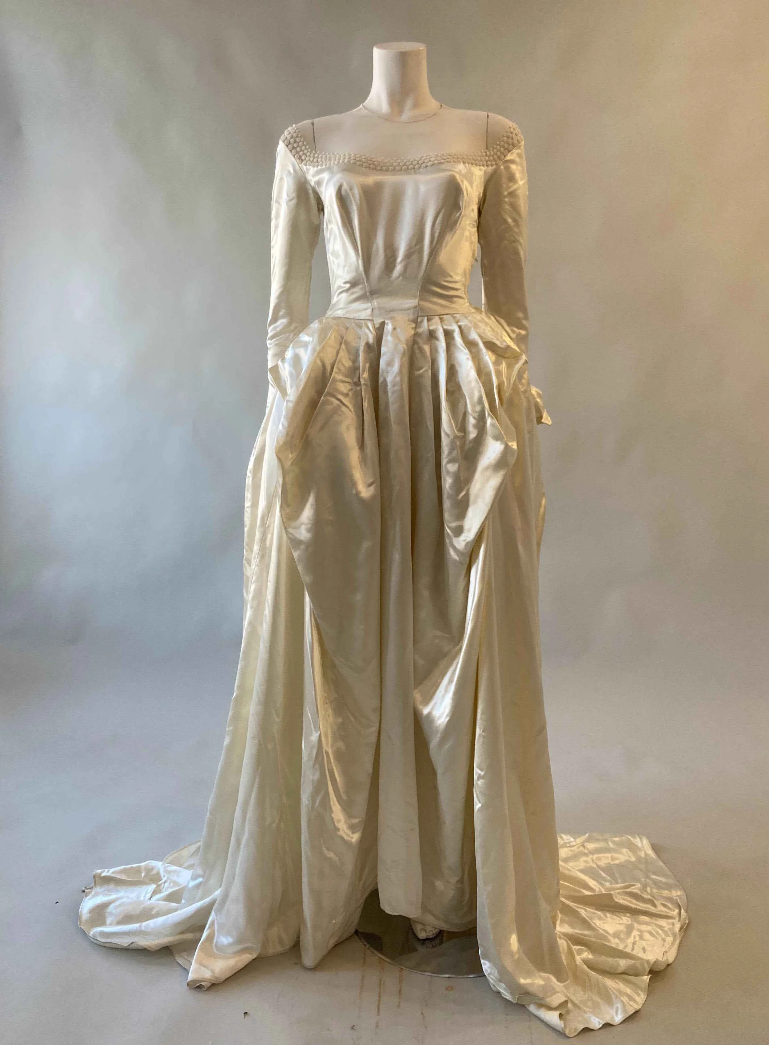 Sustainable Vintage Wedding Dresses