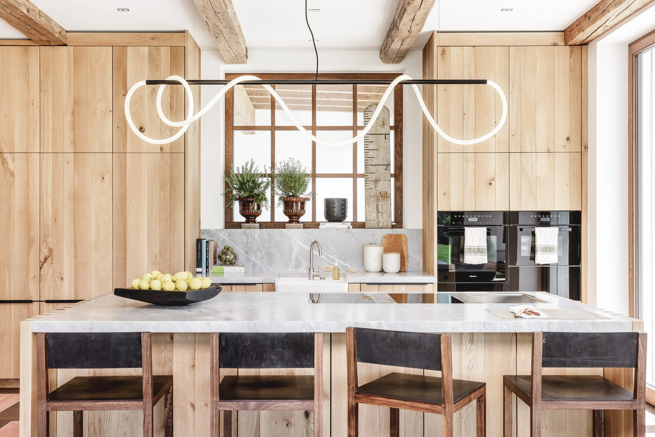 LUKE LAMP CO | CHANDELIERS