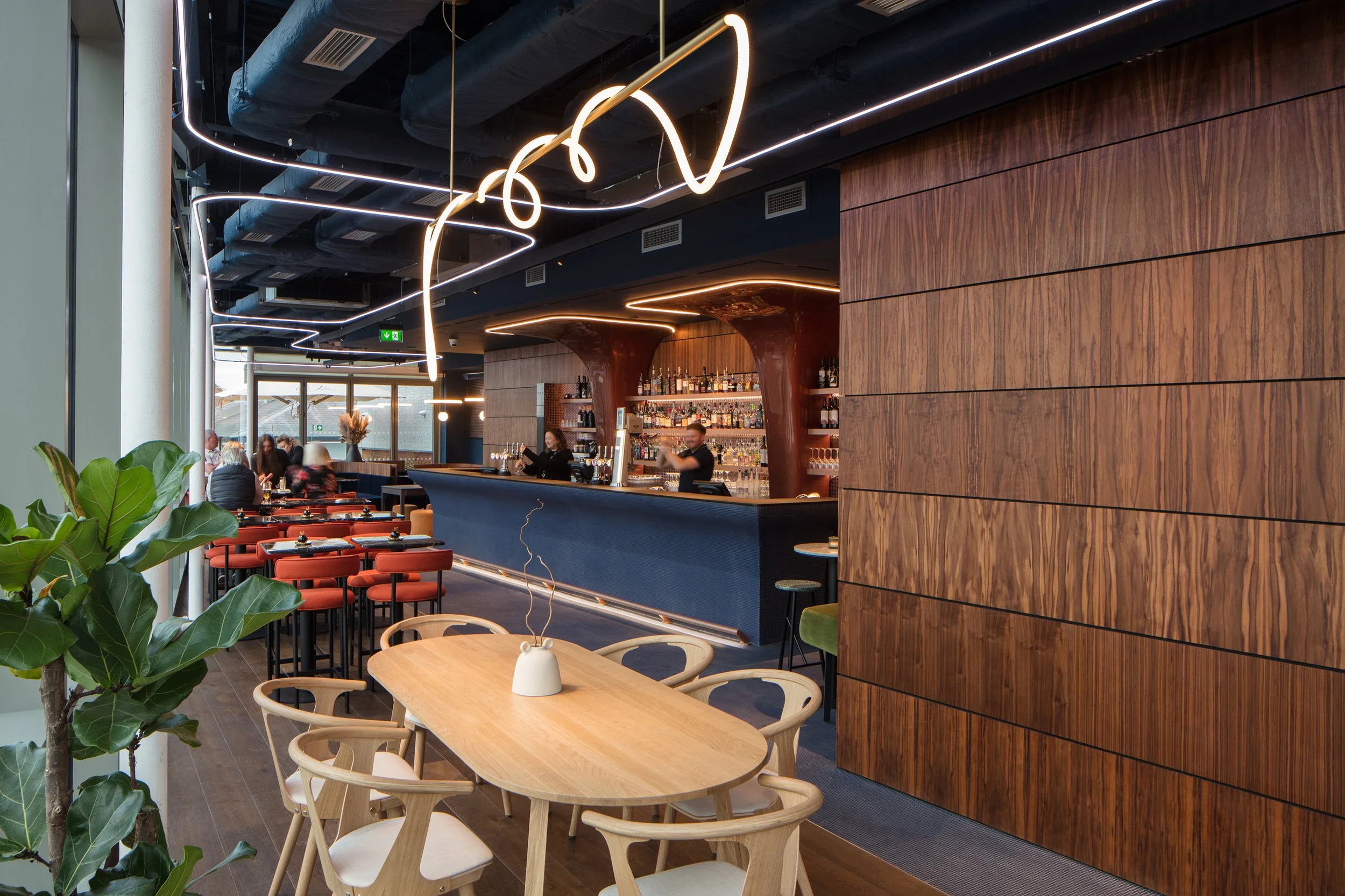 LUKE LAMP CO | CHANDELIERS