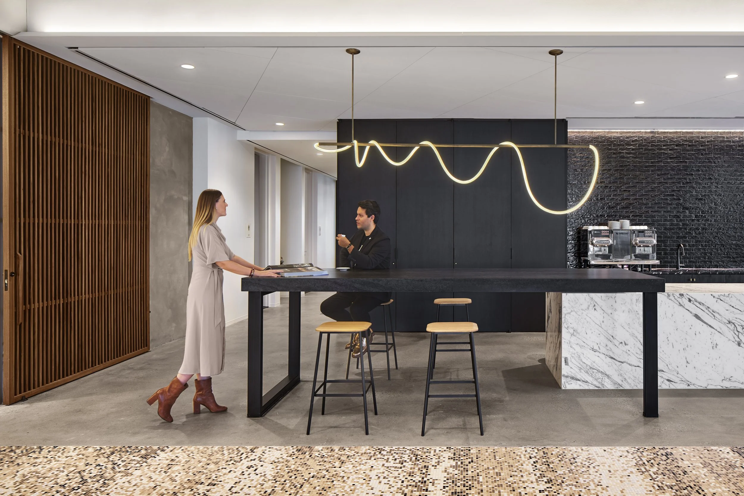 LUKE LAMP CO | CHANDELIERS