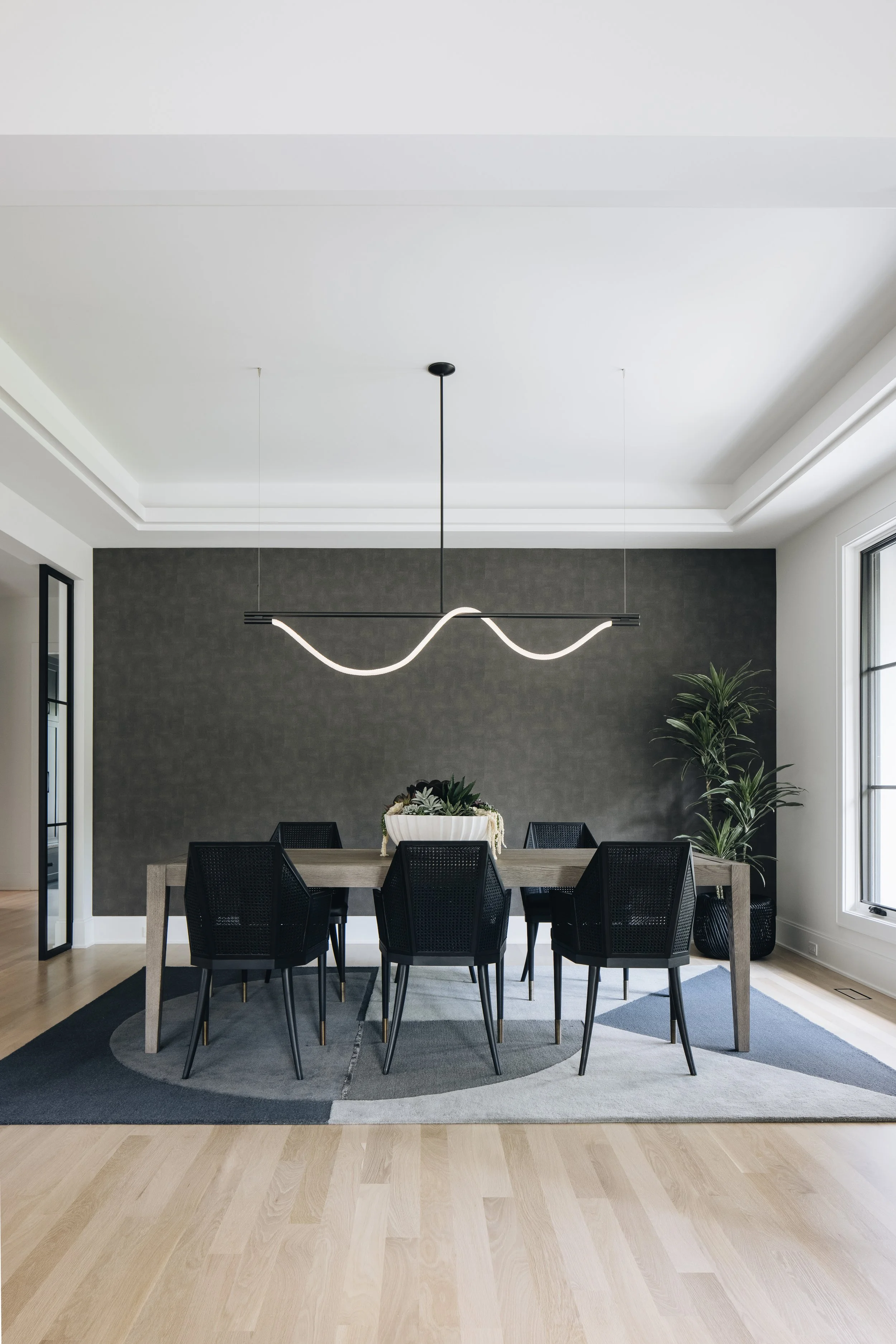 LUKE LAMP CO | CHANDELIERS