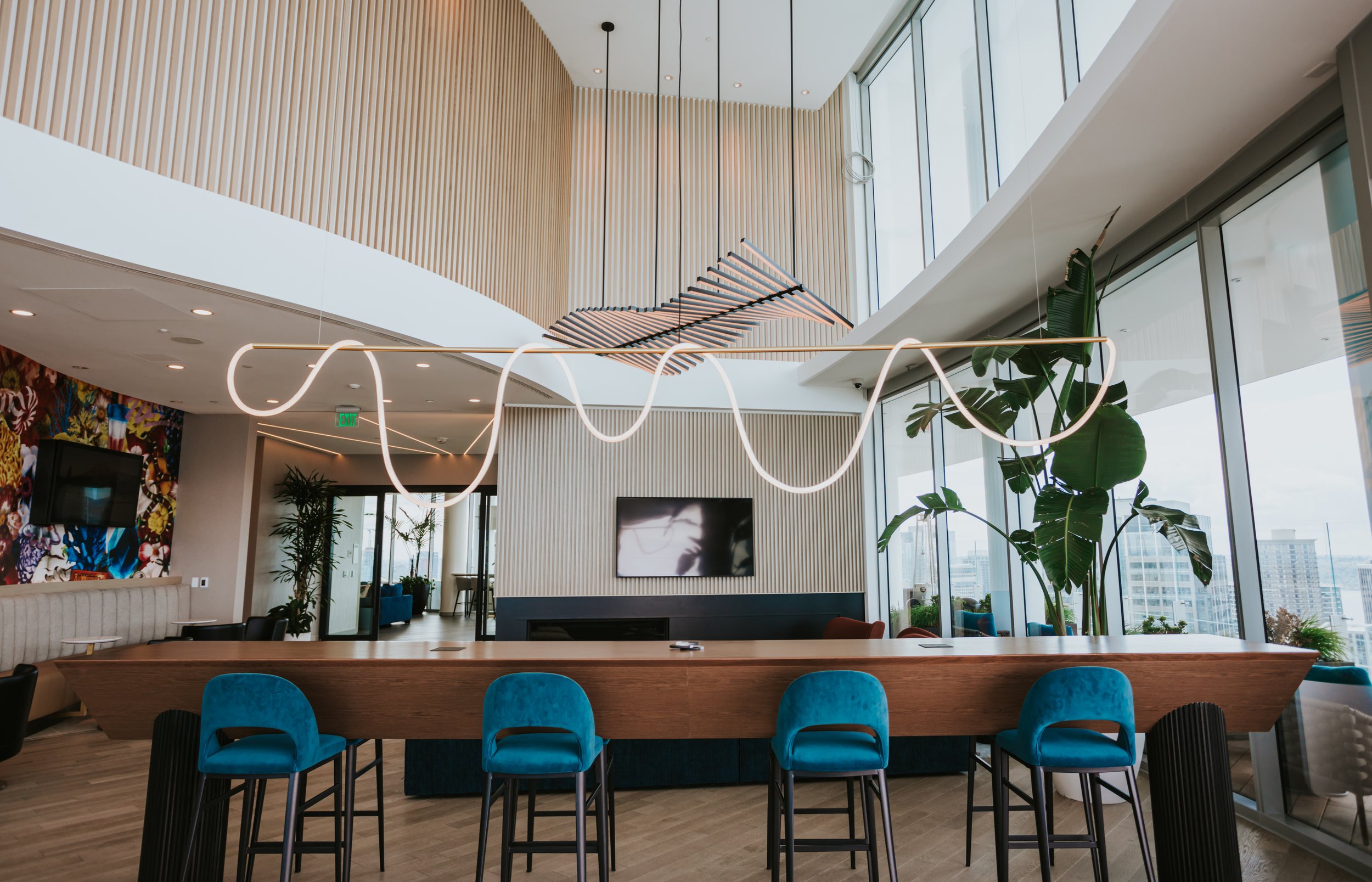 LUKE LAMP CO | CHANDELIERS