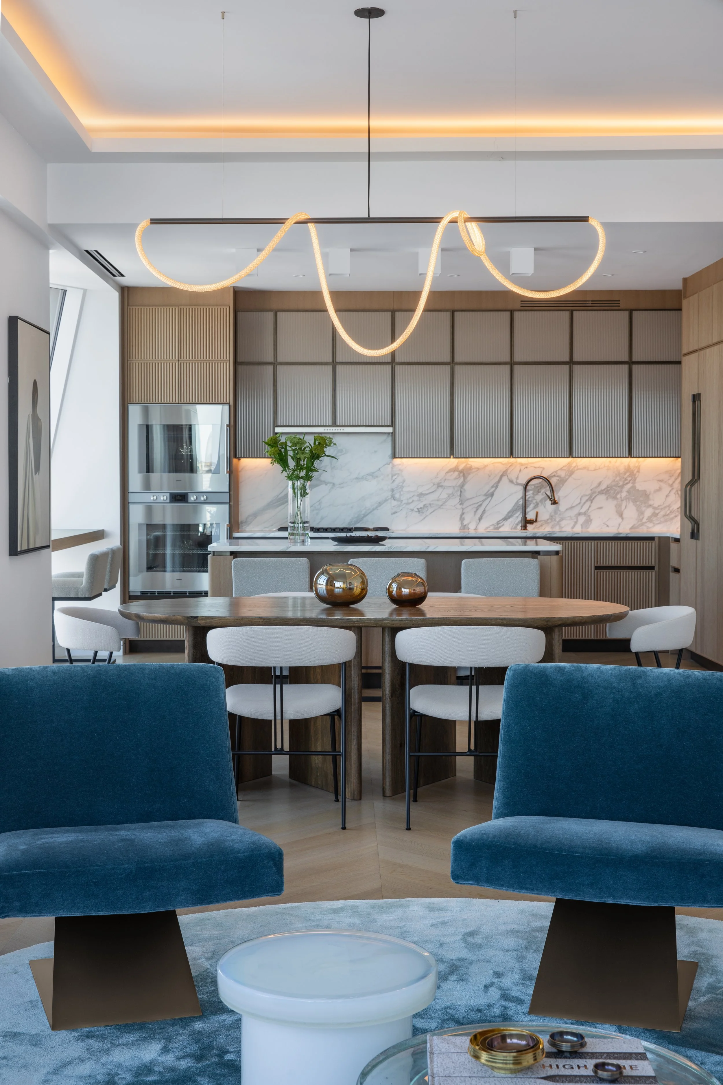 LUKE LAMP CO | CHANDELIERS