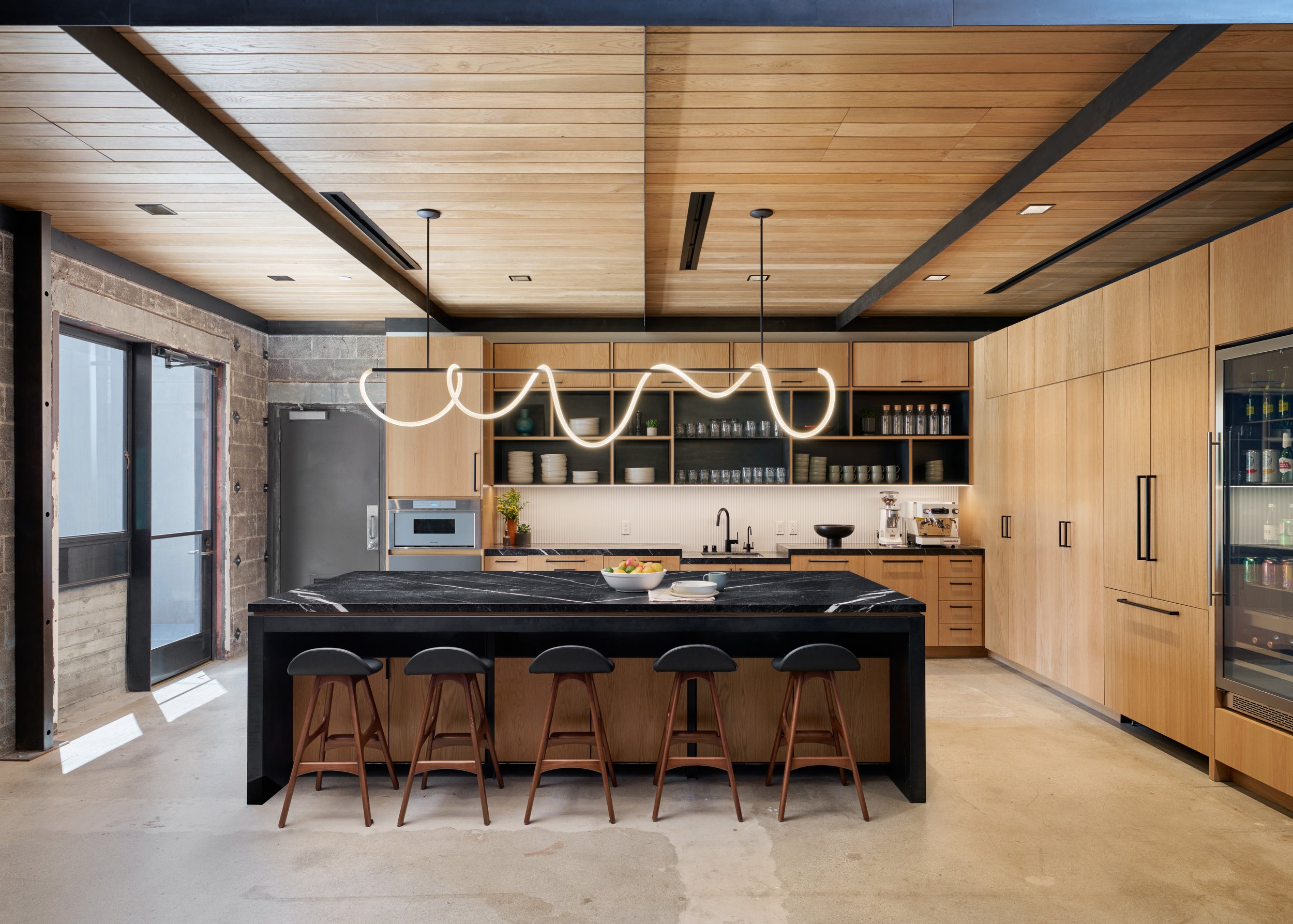 LUKE LAMP CO | CHANDELIERS