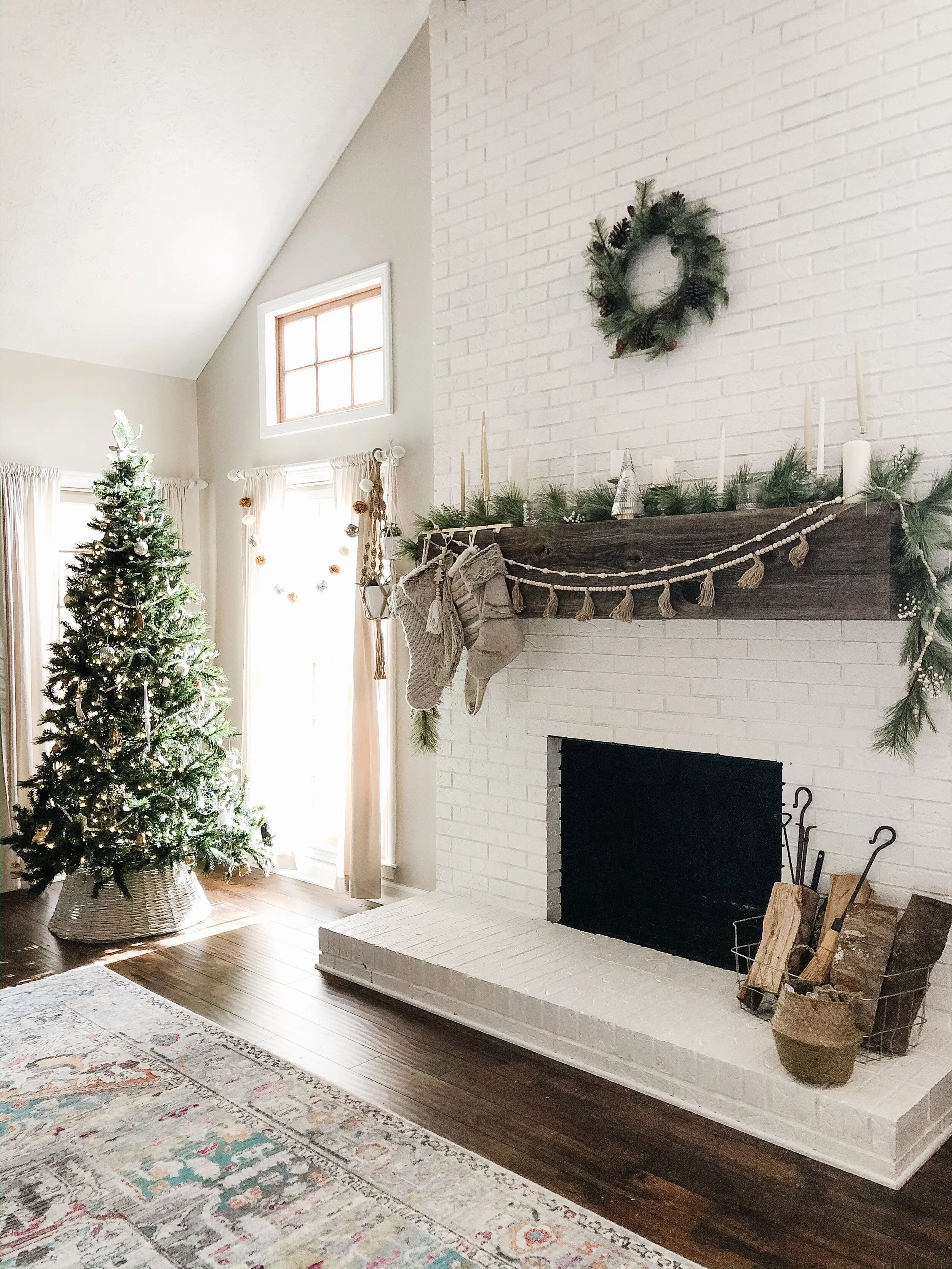 Vaulted Ceiling Fireplace Design Shelly Lighting vaulted-ceiling-fireplace-design-shelly-lighting