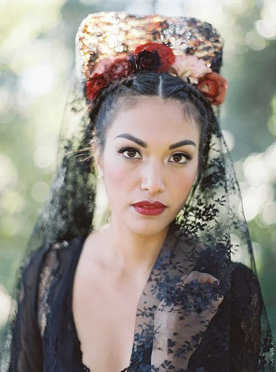 Mantilla: The Spanish Veil — NK Bride