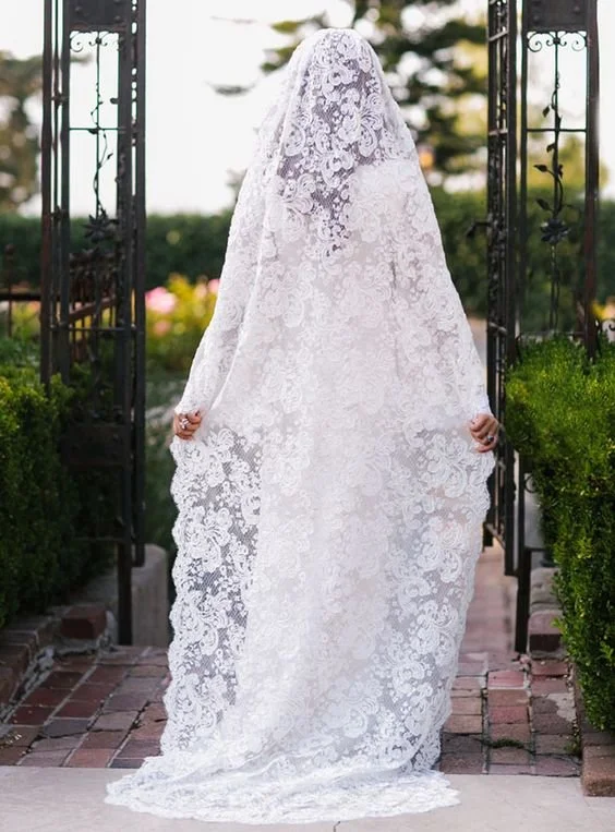 Mantilla: The Spanish Veil — NK Bride