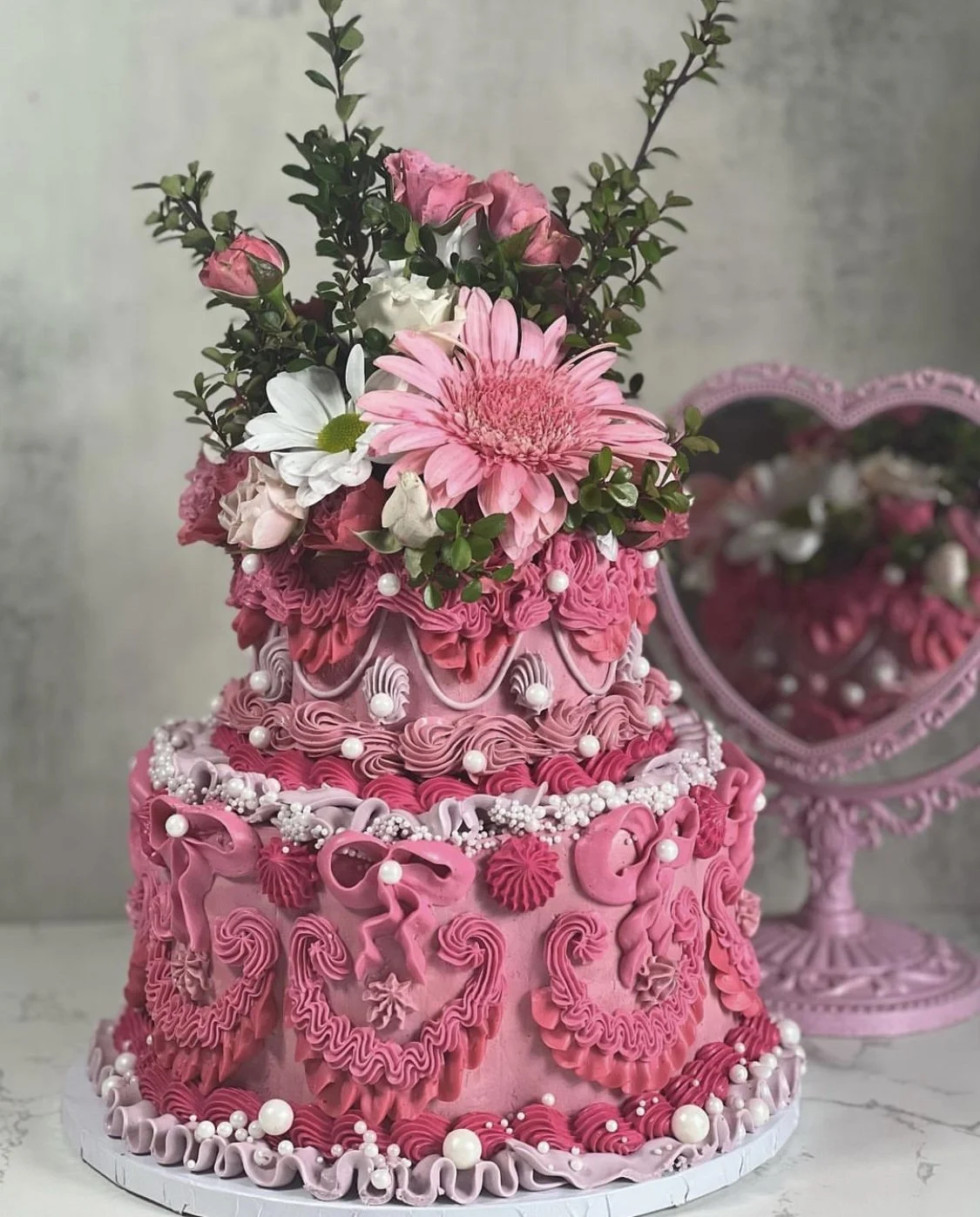 A Modern Take on Vintage Wedding Cakes — NK Bride