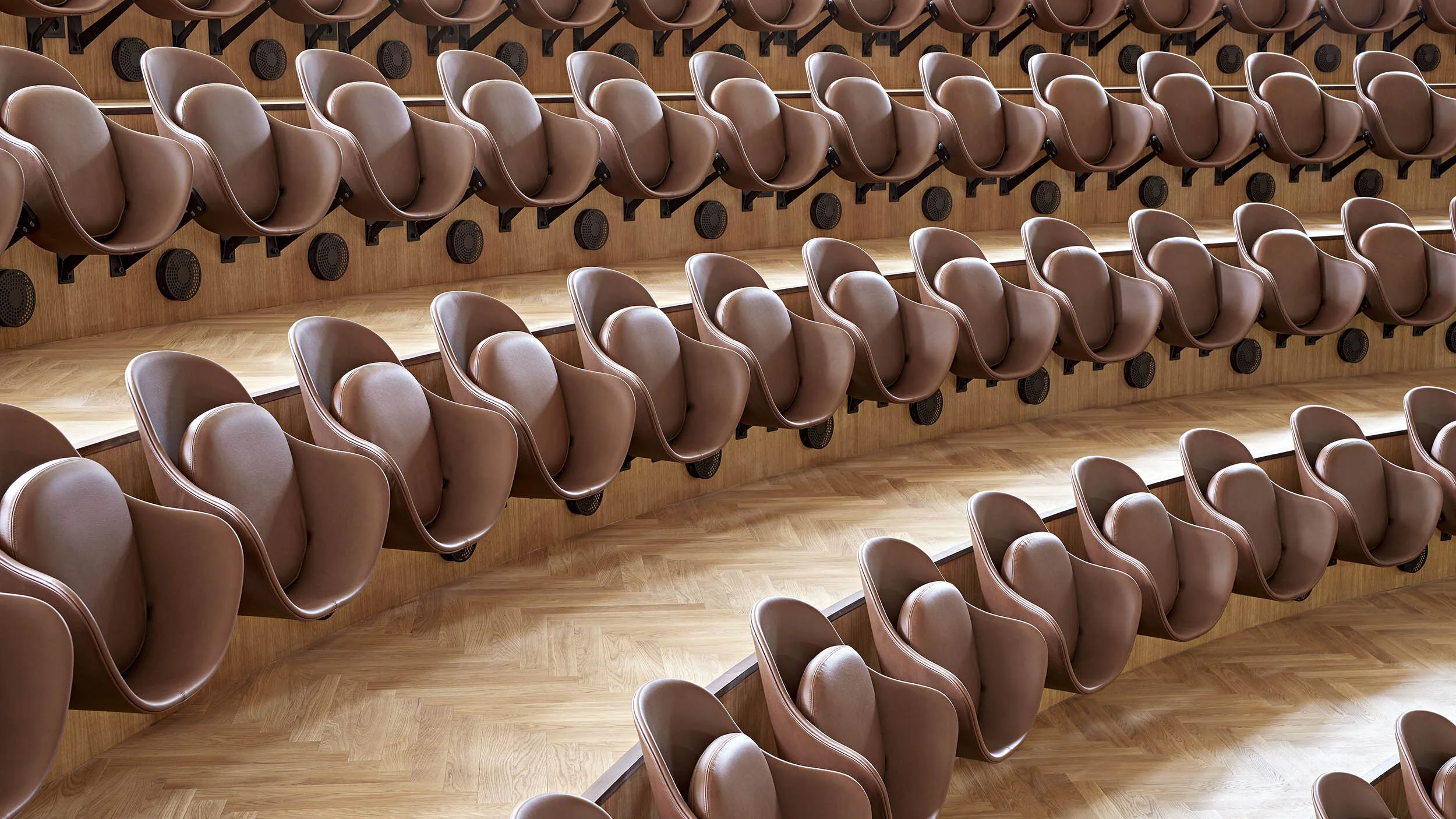 Axel Towers | Office Building | Commercial Architecture in the Urban Space