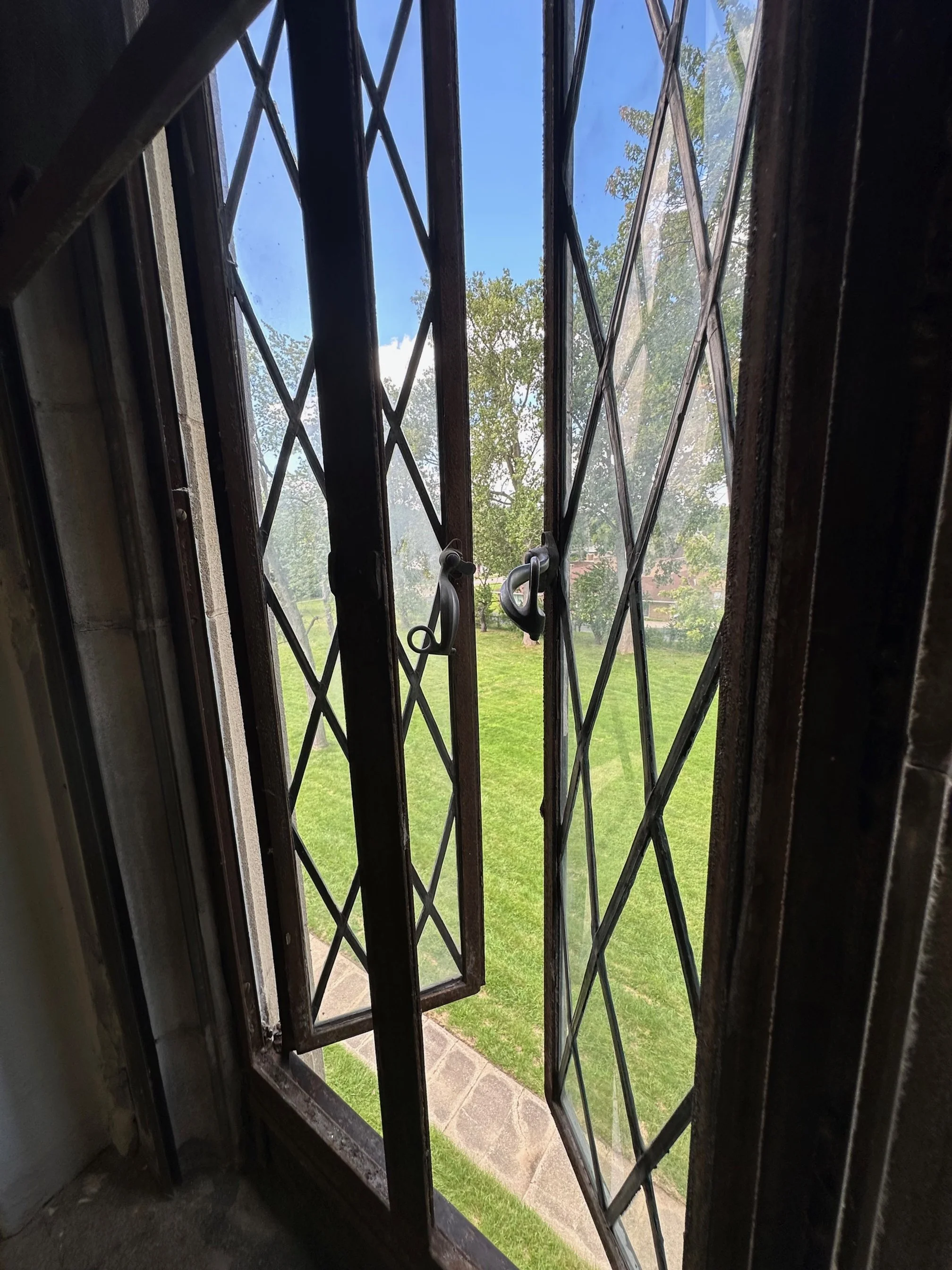 Castle Rouge Hard Hat Tour — Detroit History ToursWhat to do in detroit