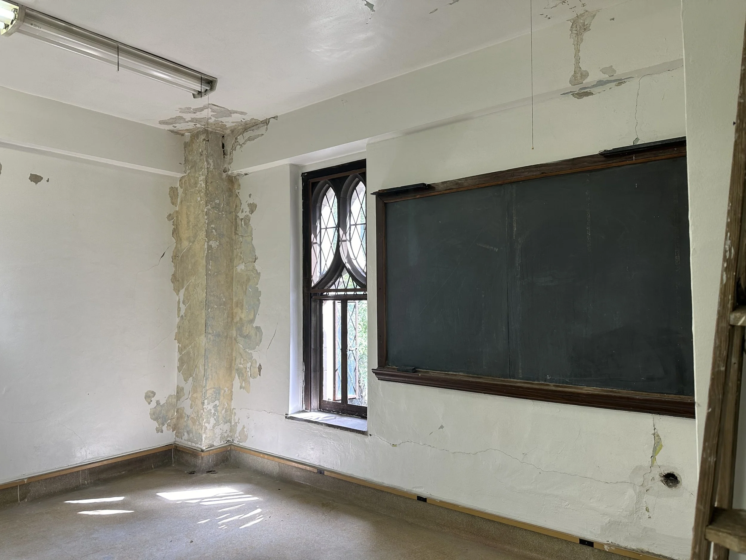 Castle Rouge Hard Hat Tour — Detroit History ToursWhat to do in detroit