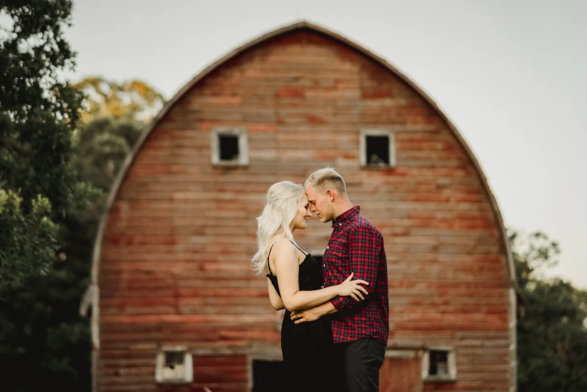 Beth & Nathan Love Story - Stonewall Quarry Park — Black & Gold Photography