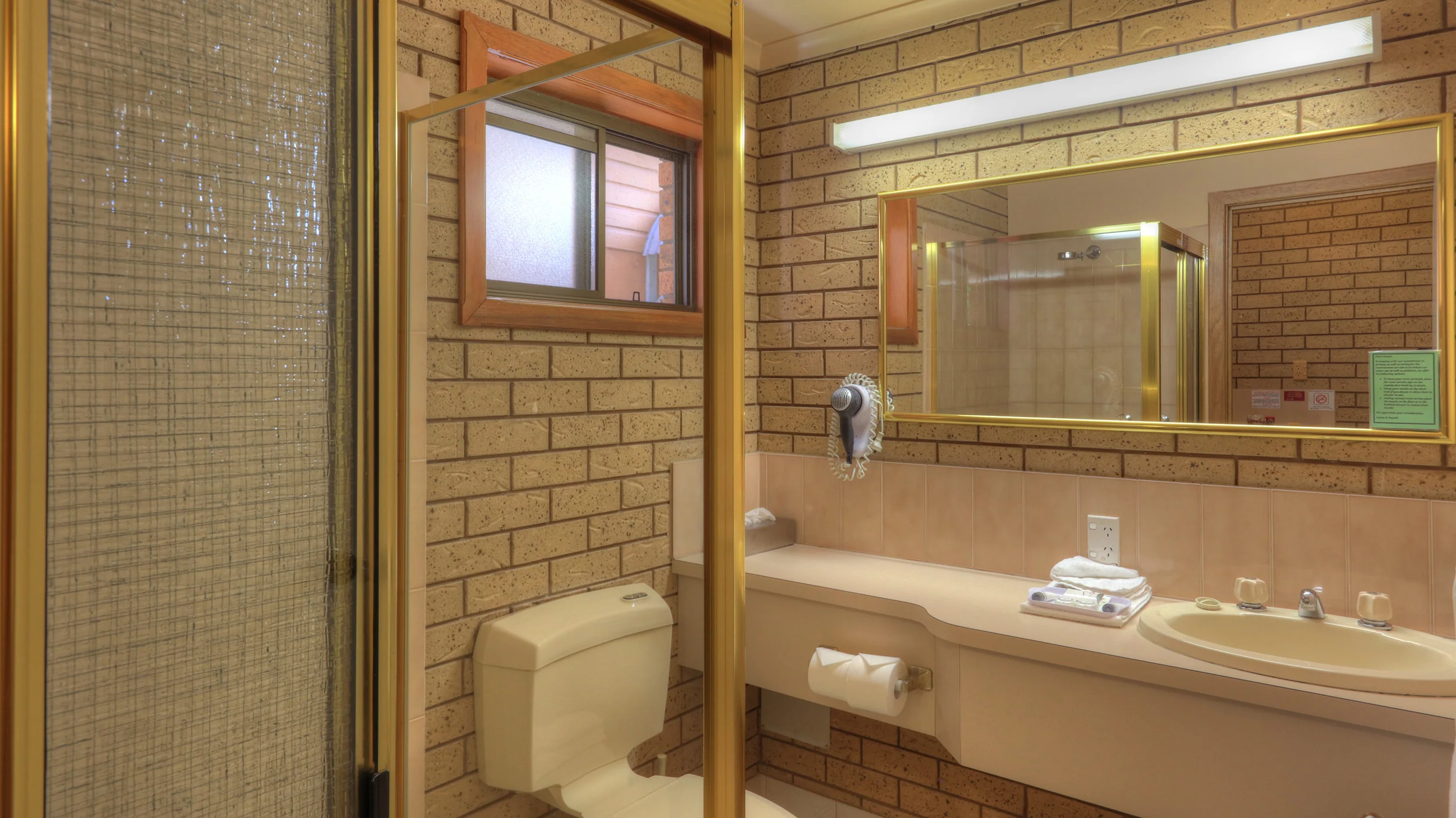 Stroll 100m to Bright CBD|John Bright Motor Inn