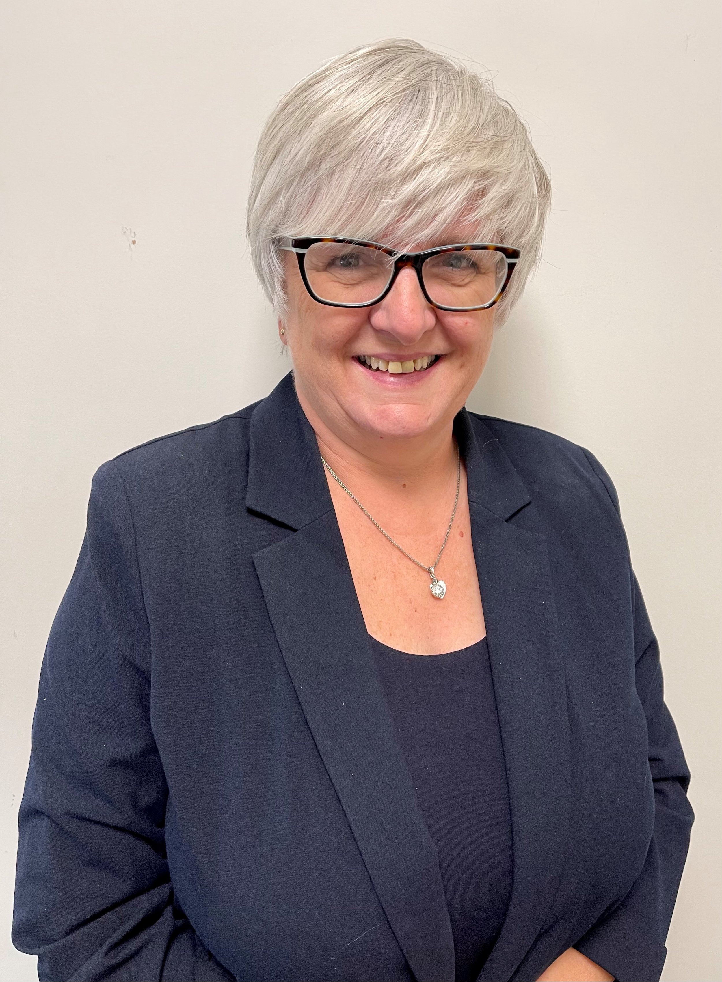 Alvaston Moor Academy’s new head is Strong by name and strong by nature ...