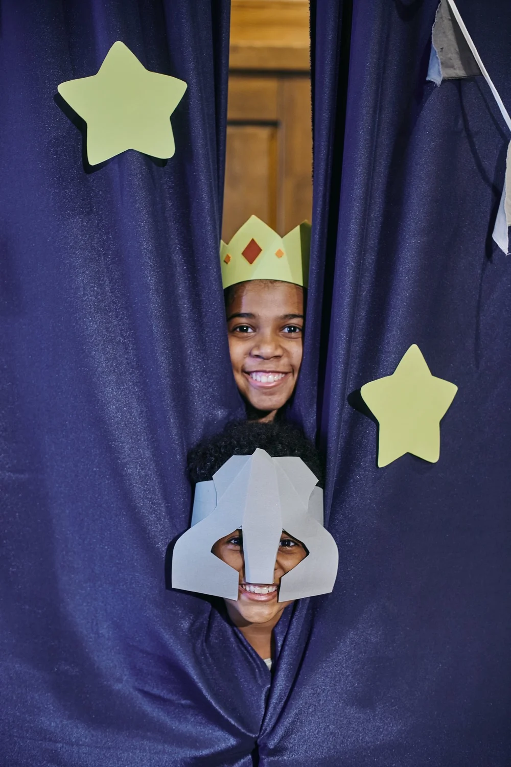 6 Reasons Why Introducing Your Kids to Theatre is Important