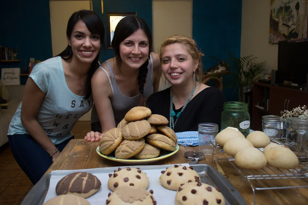 Conchas con mantequilla y amigas — Monserrat Soldú