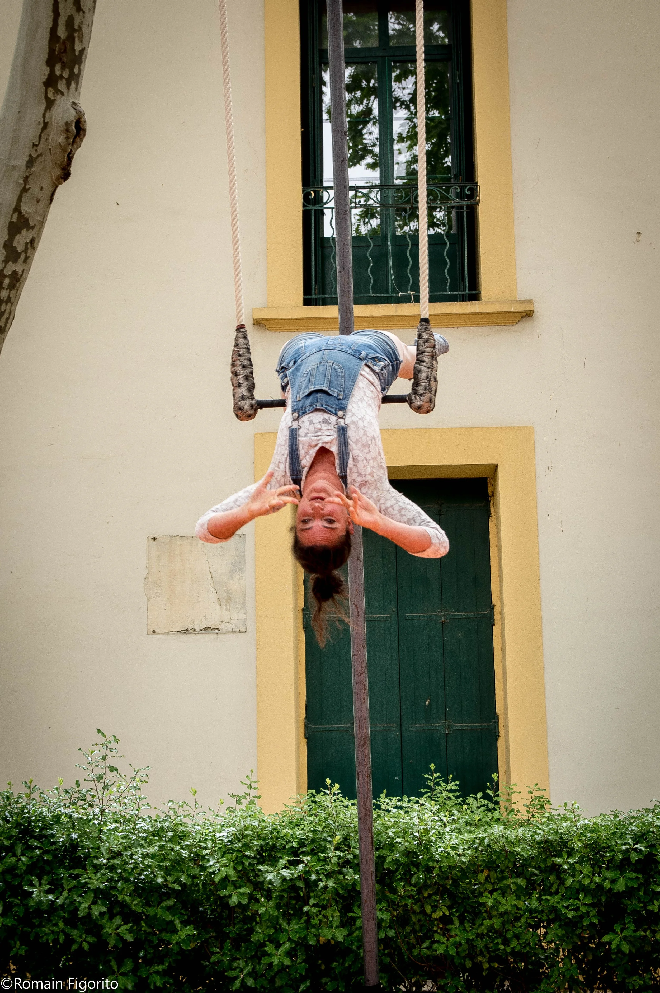 Les Petits Pas .. — Cirk