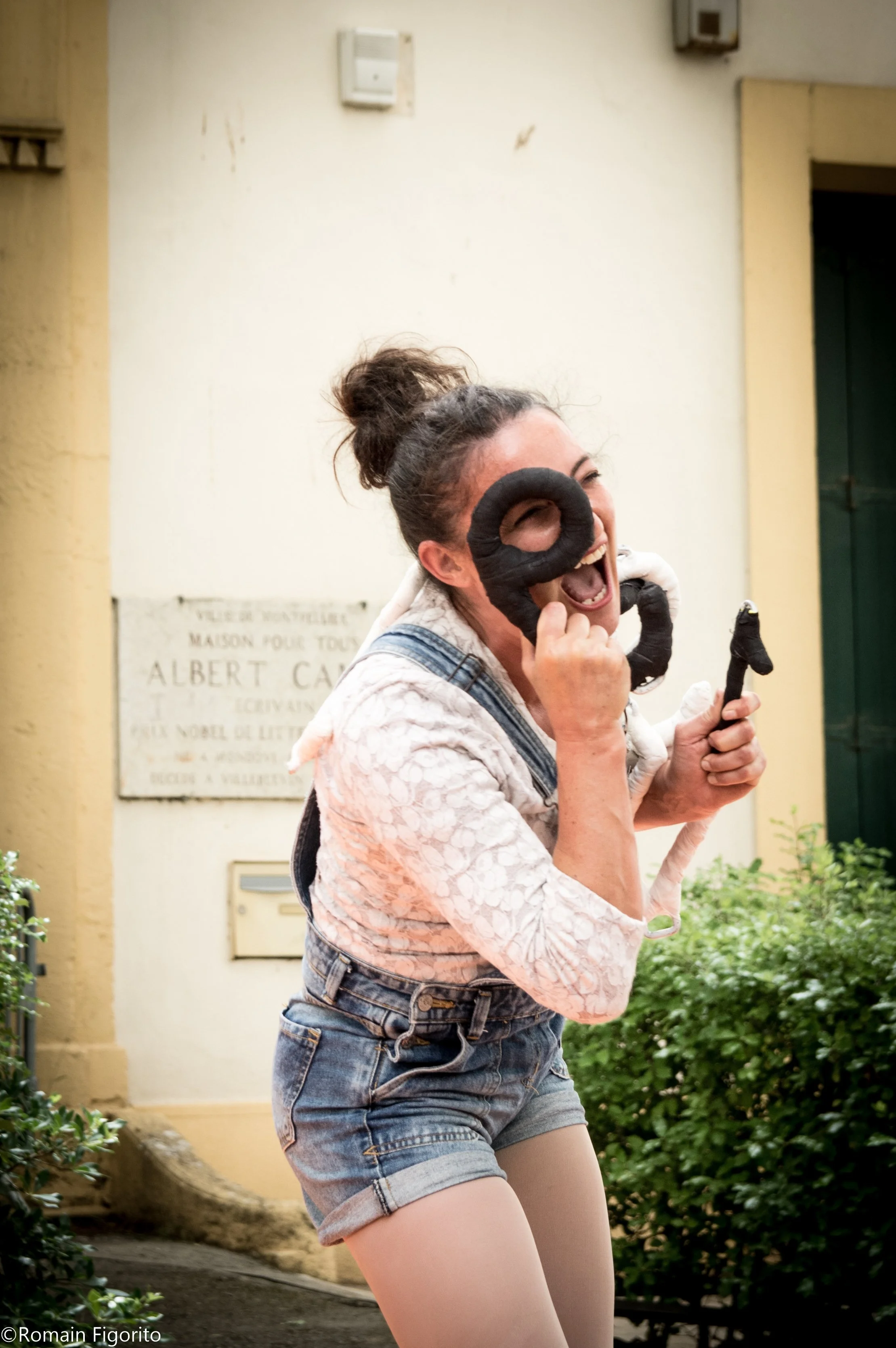 Les Petits Pas .. — Cirk