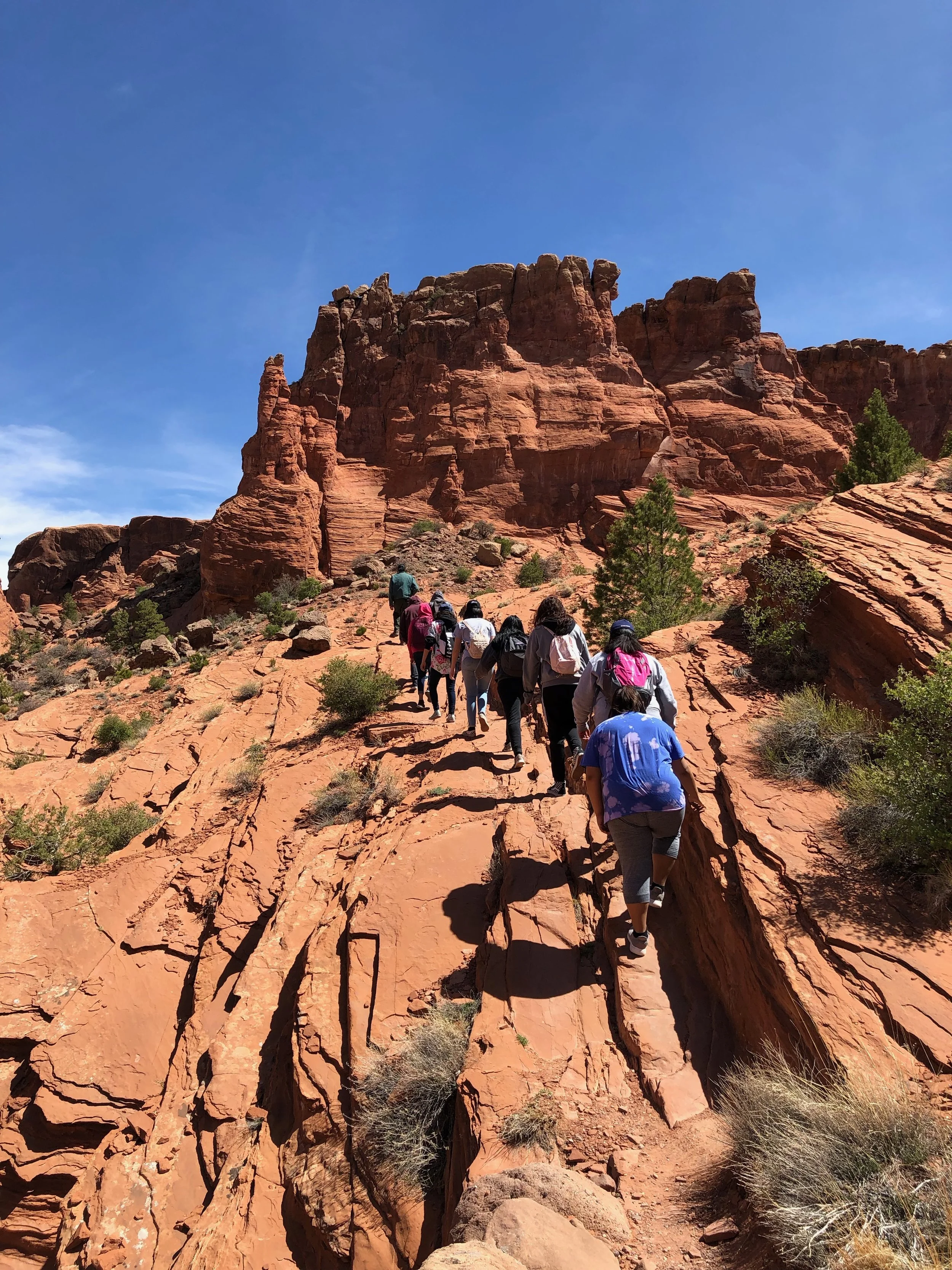 Students Retrace Navajo Long Walk as Part of U. S. History Class ...