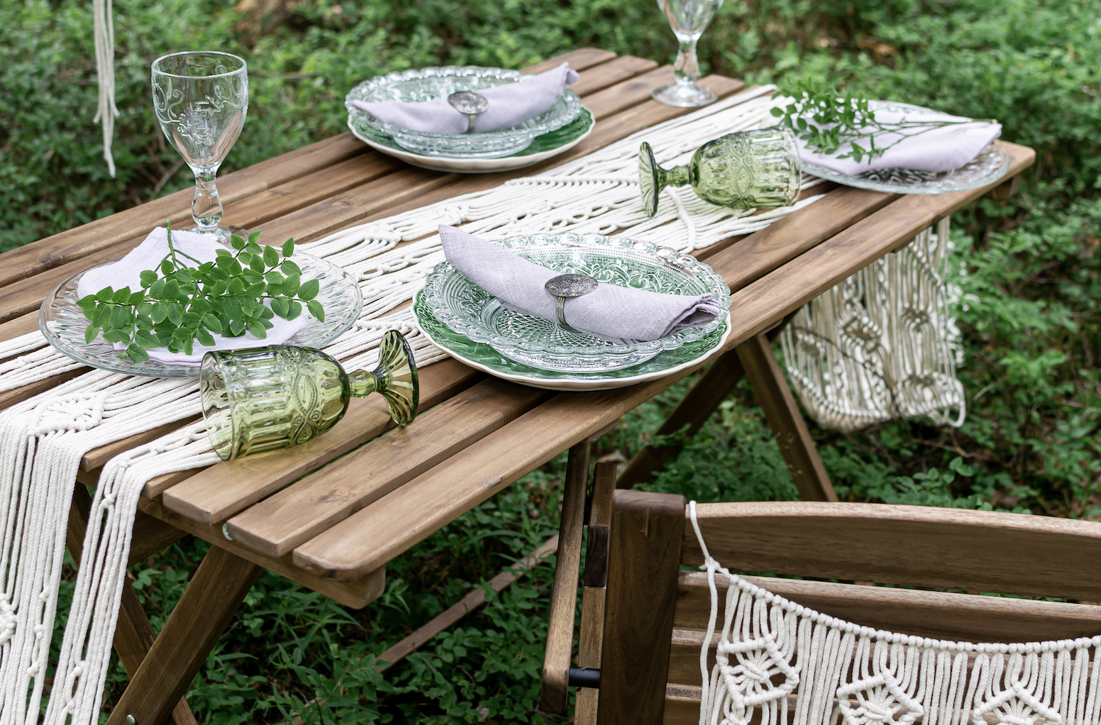 How to Decorate an Outdoor Table (with Photos) | Outdoor Furniture ...